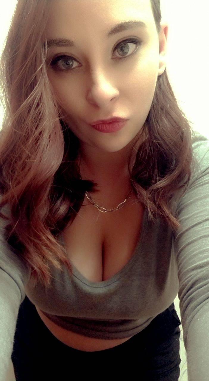 Hey baby | Scrolller