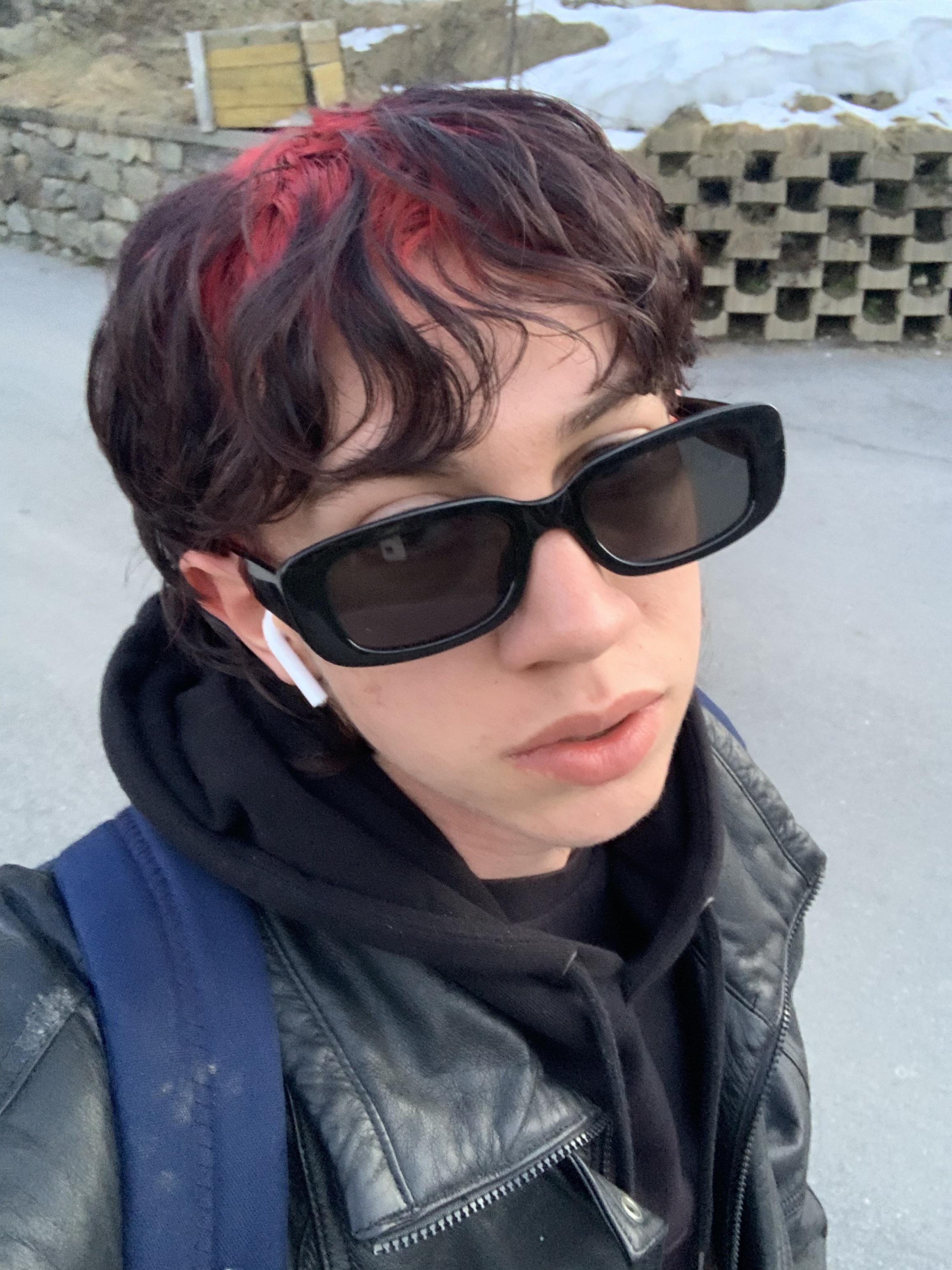 hey boys | Scrolller