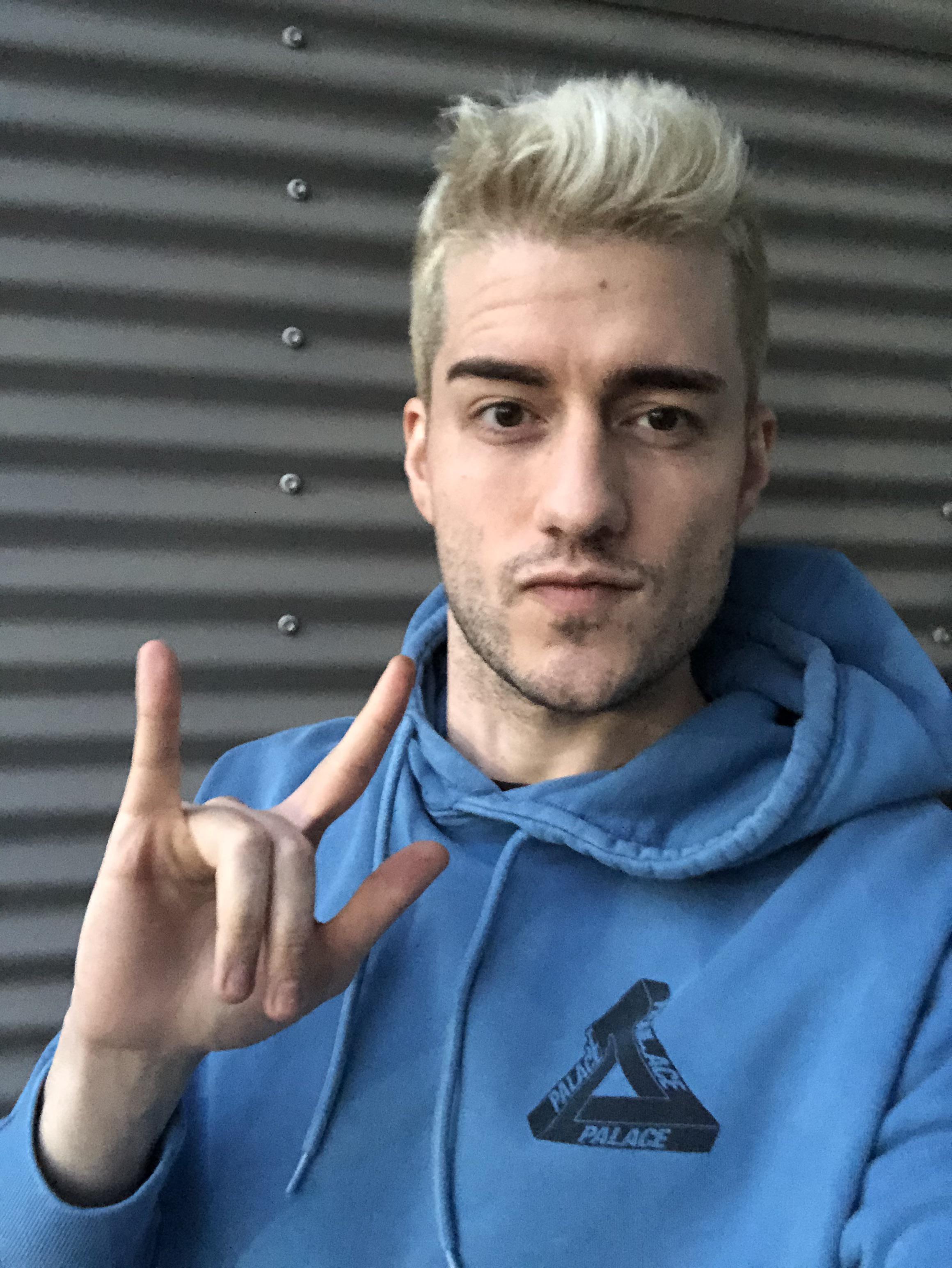 Hey bros ️ Kick Monday’s butt today. | Scrolller