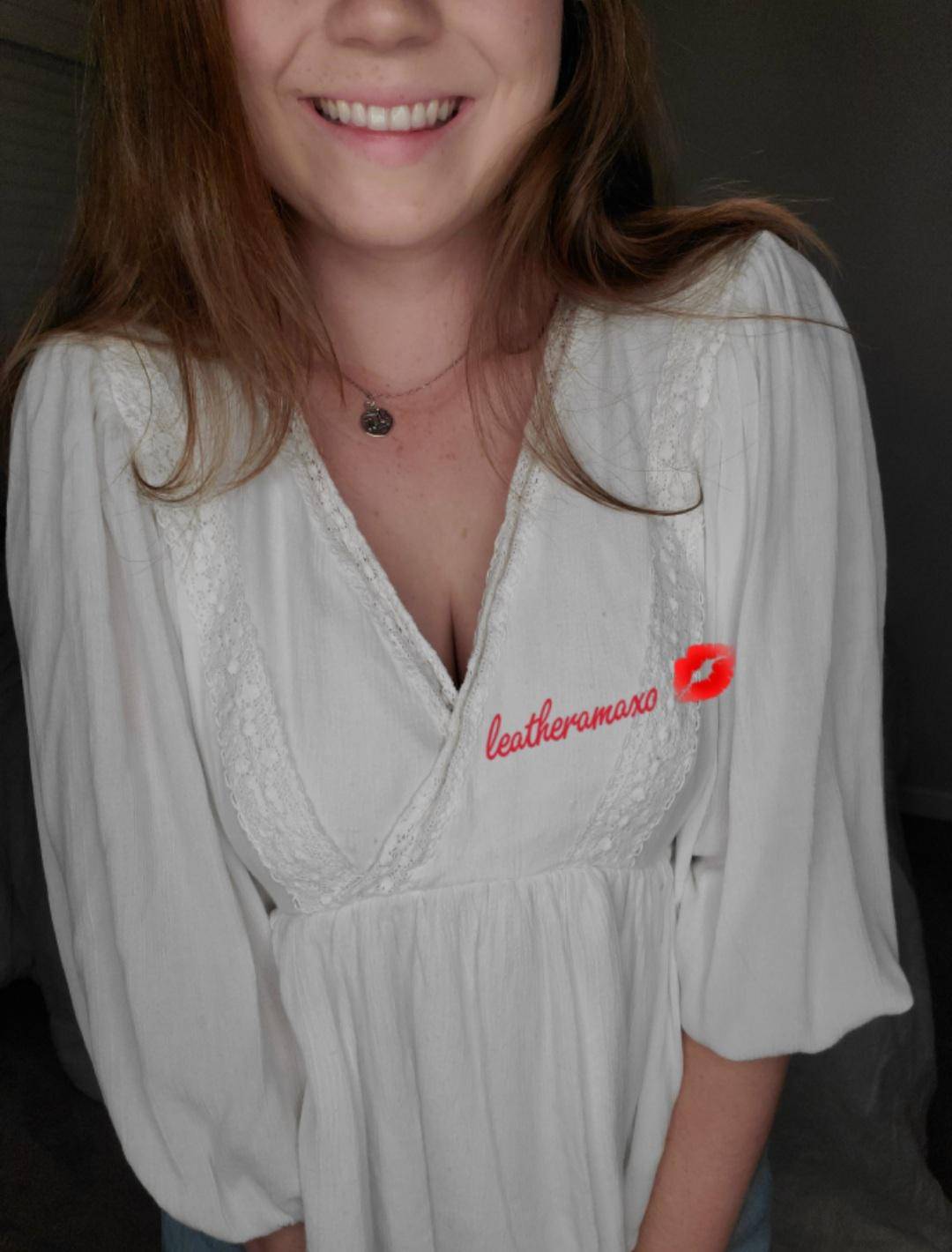 A tiny peak 😘 | Scrolller