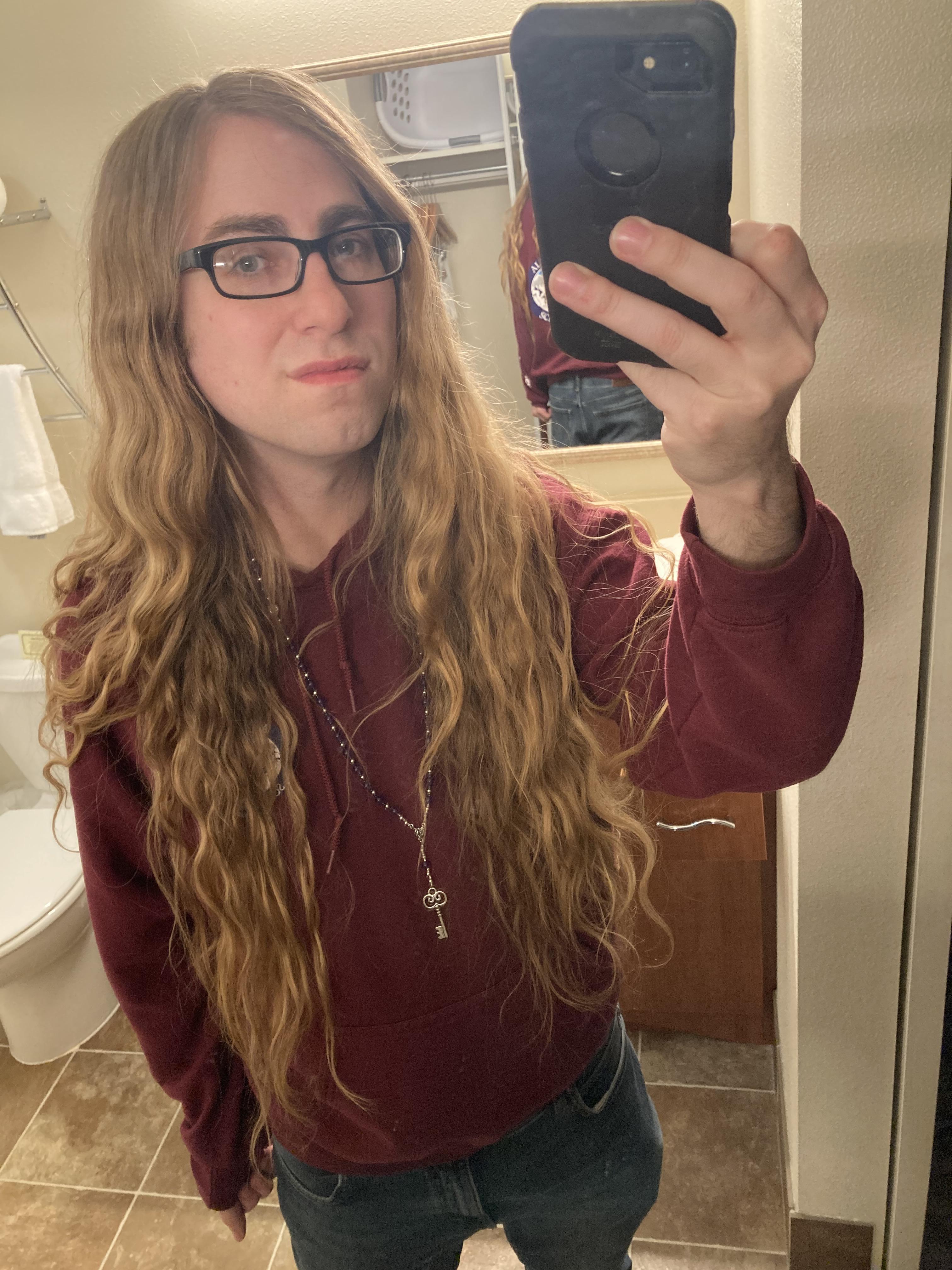 Hey, dudes. | Scrolller