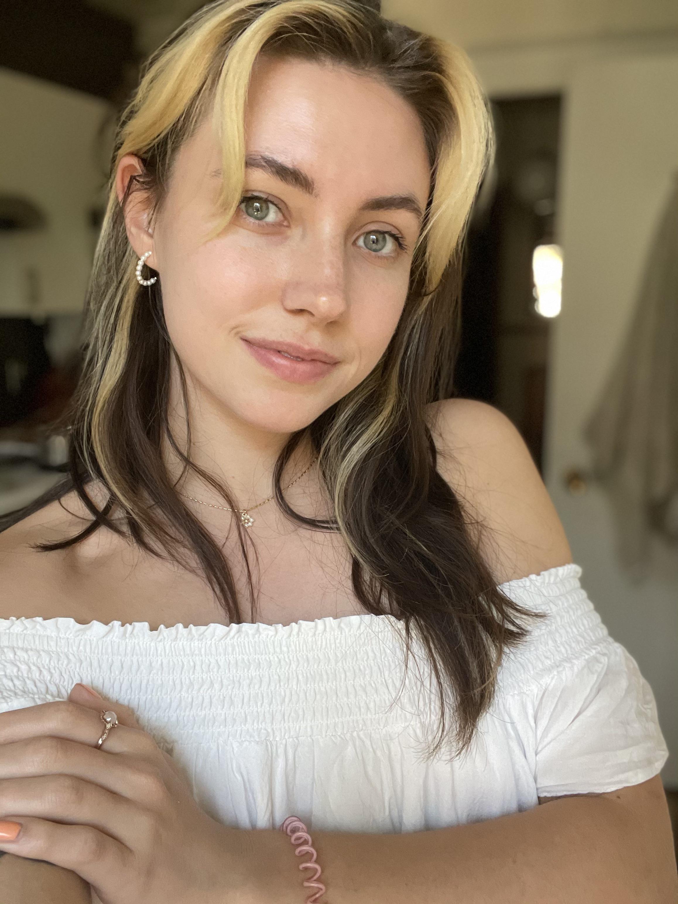 Hey here’s my face today! 😇 | Scrolller