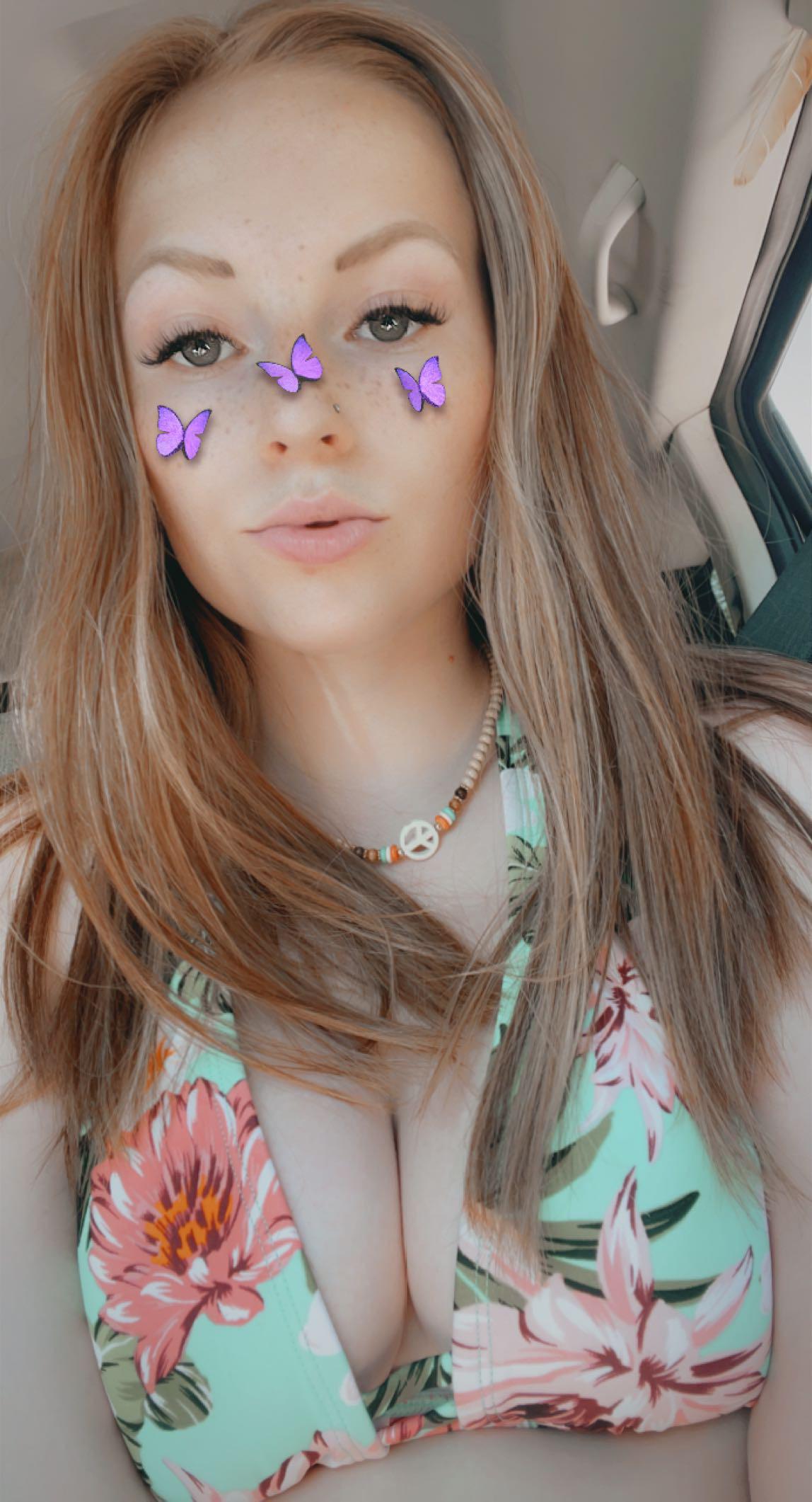 Hey! My Twitter is @ realbaileyblue 💙💙💙 | Scrolller