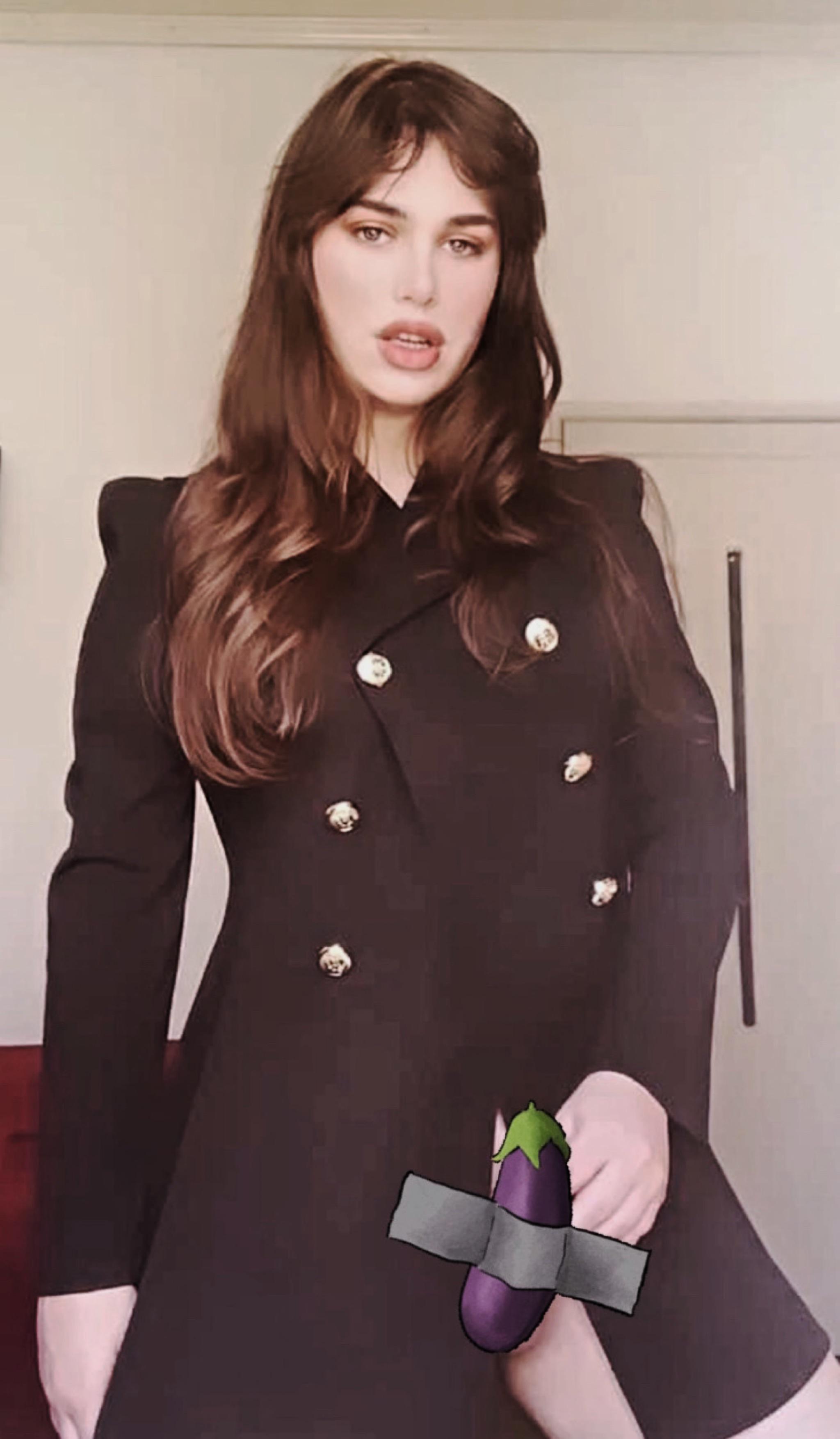 Hi, babes! | Scrolller