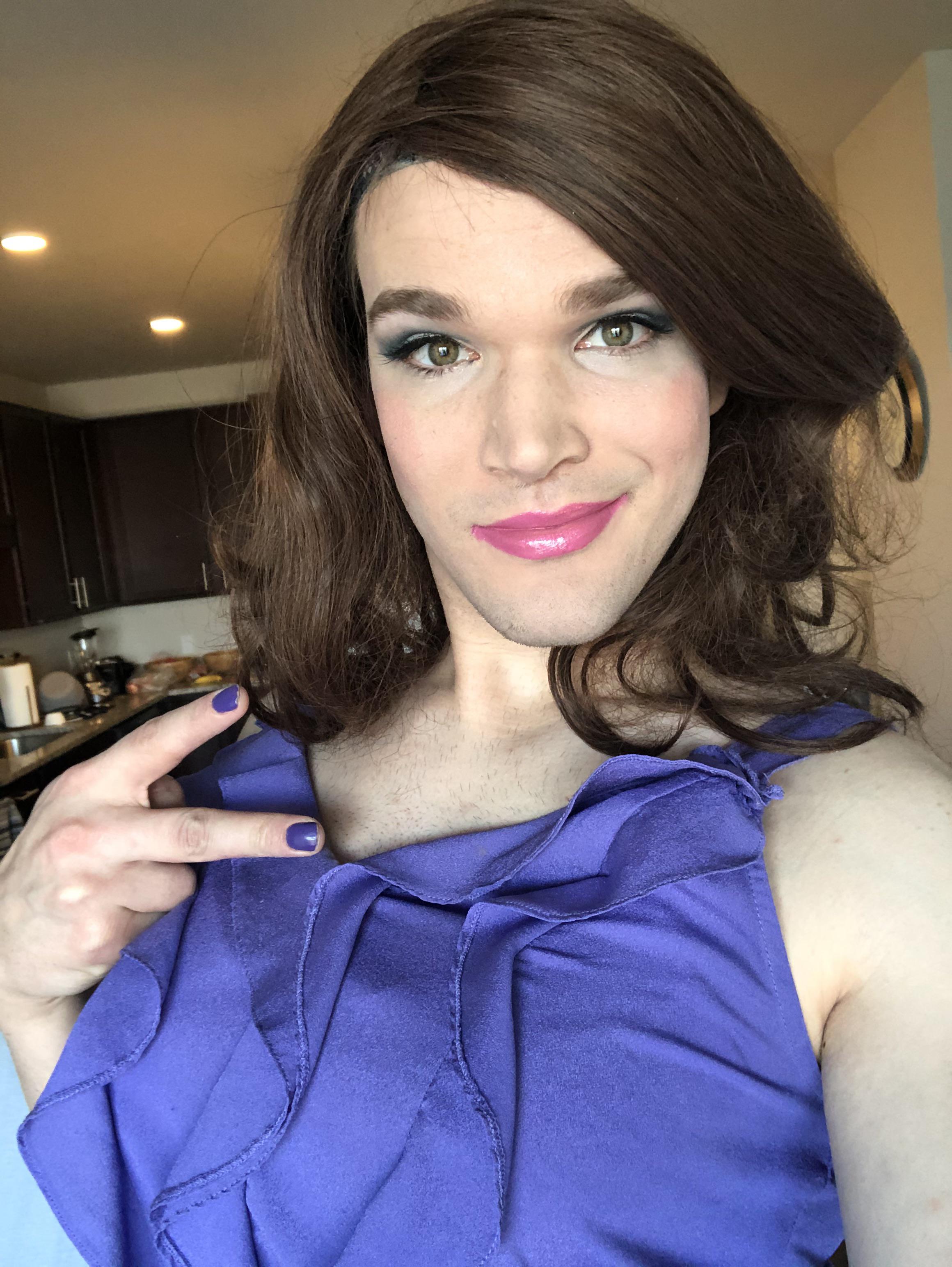 Hi cuties 👋 | Scrolller