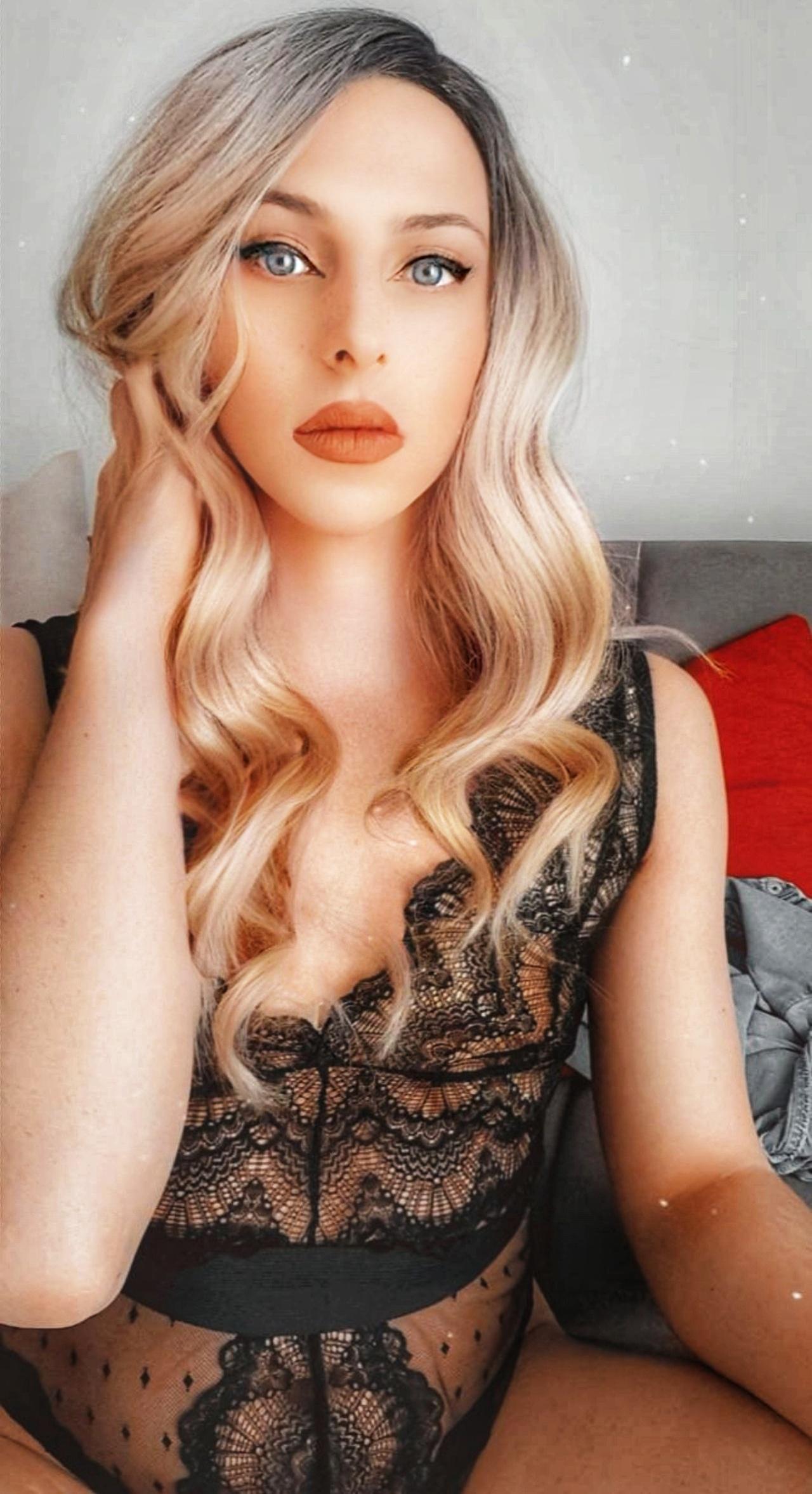 Hi everybody 😊 | Scrolller