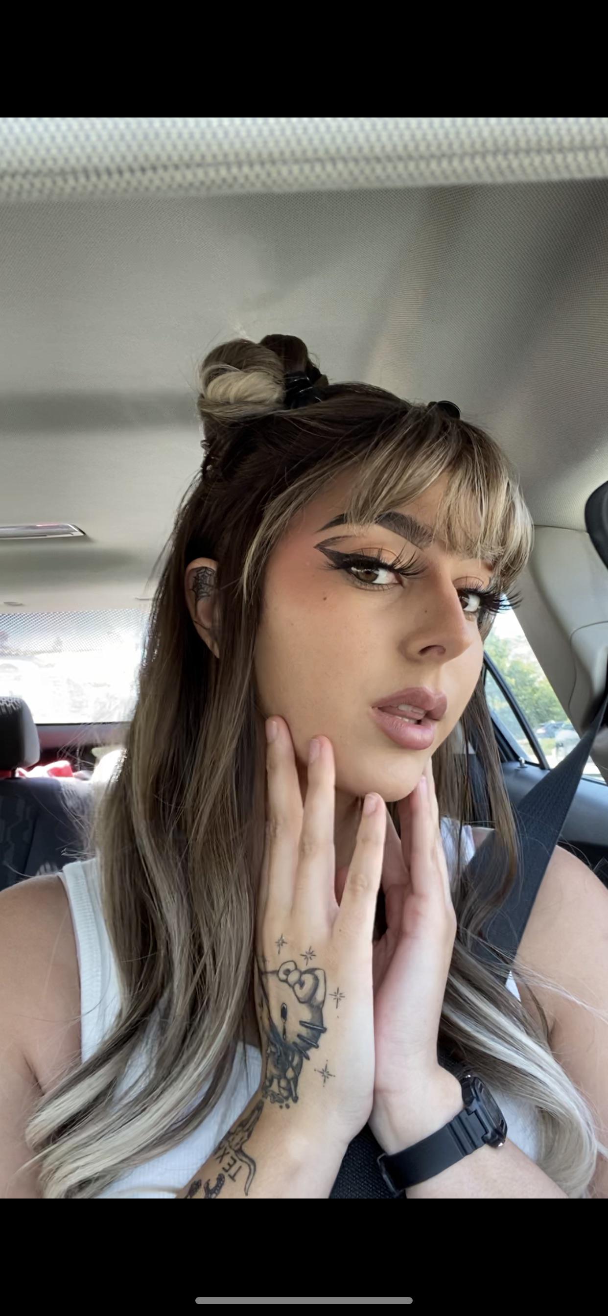 Hi🥺 F22 | Scrolller