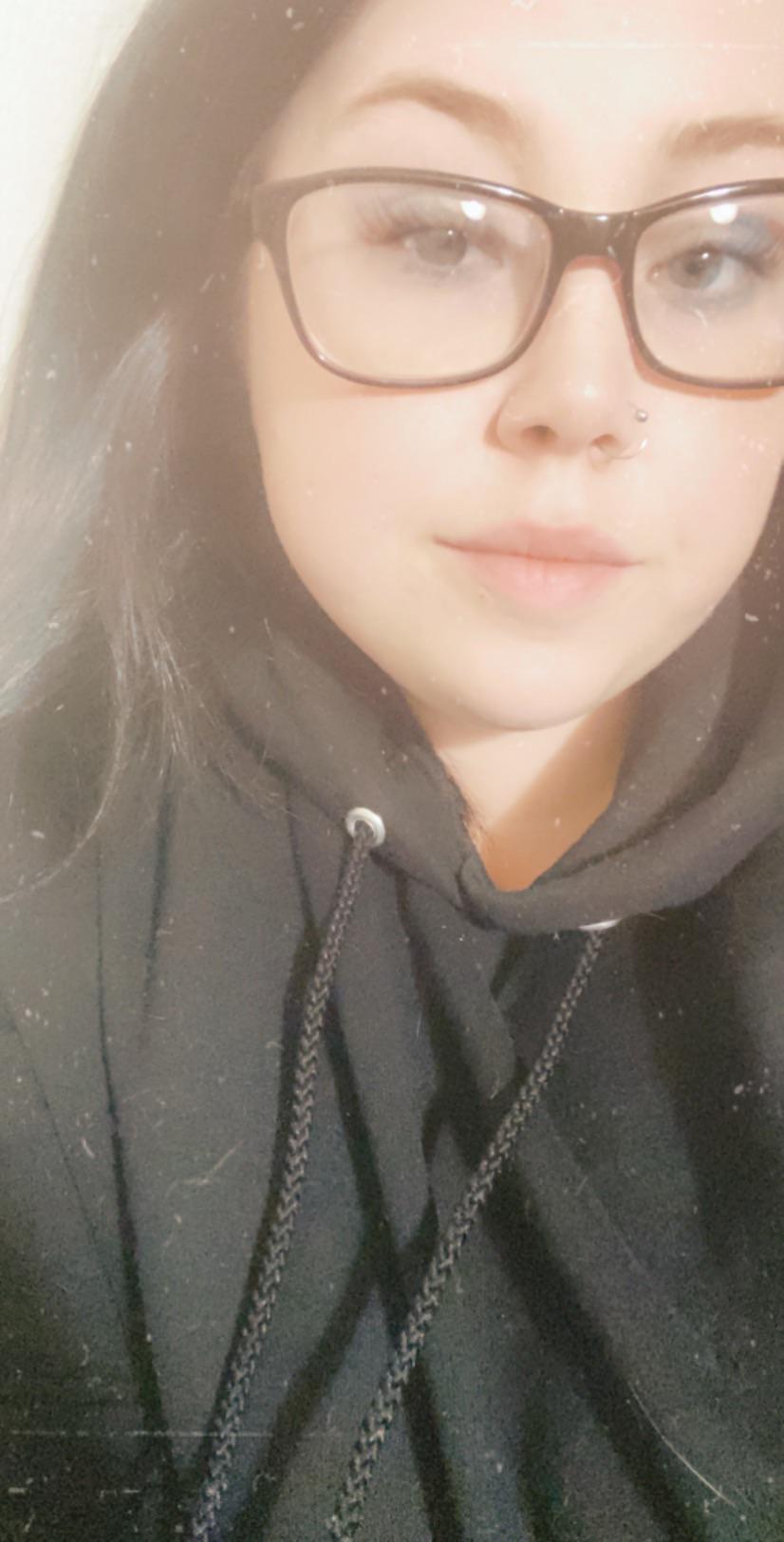 Hi 🥰 f24 | Scrolller