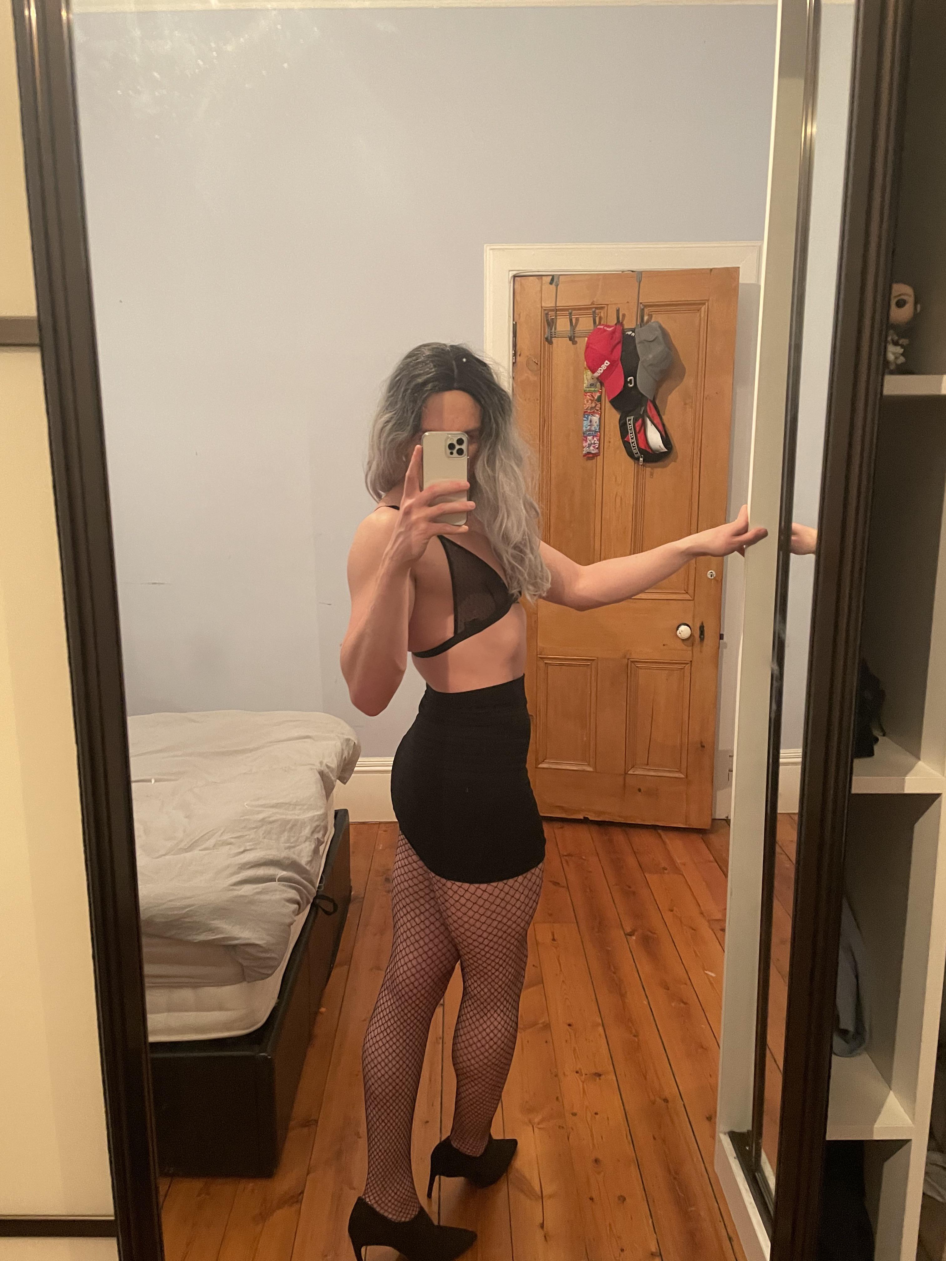 Hi first post xxx | Scrolller