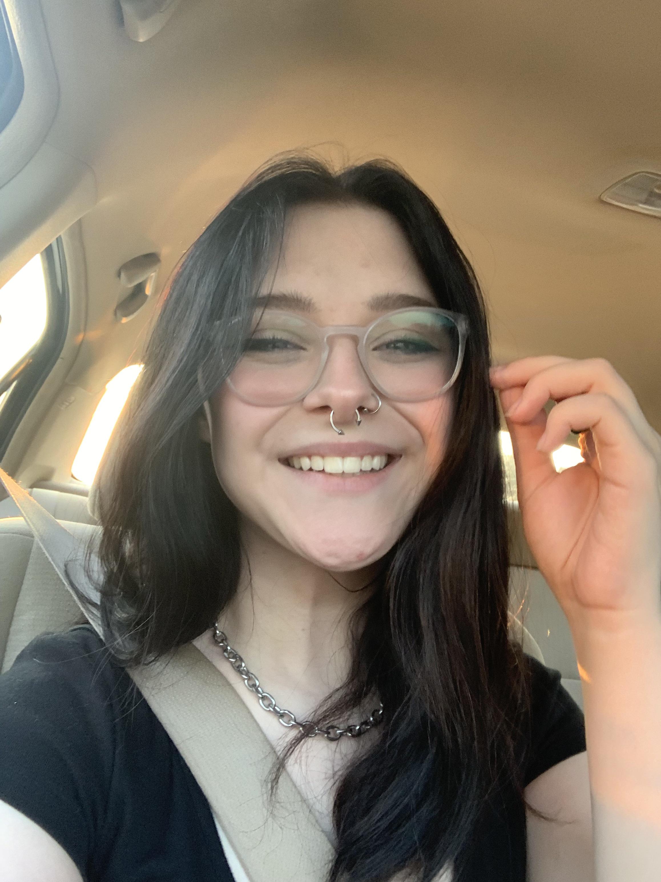 hi friends :) | Scrolller