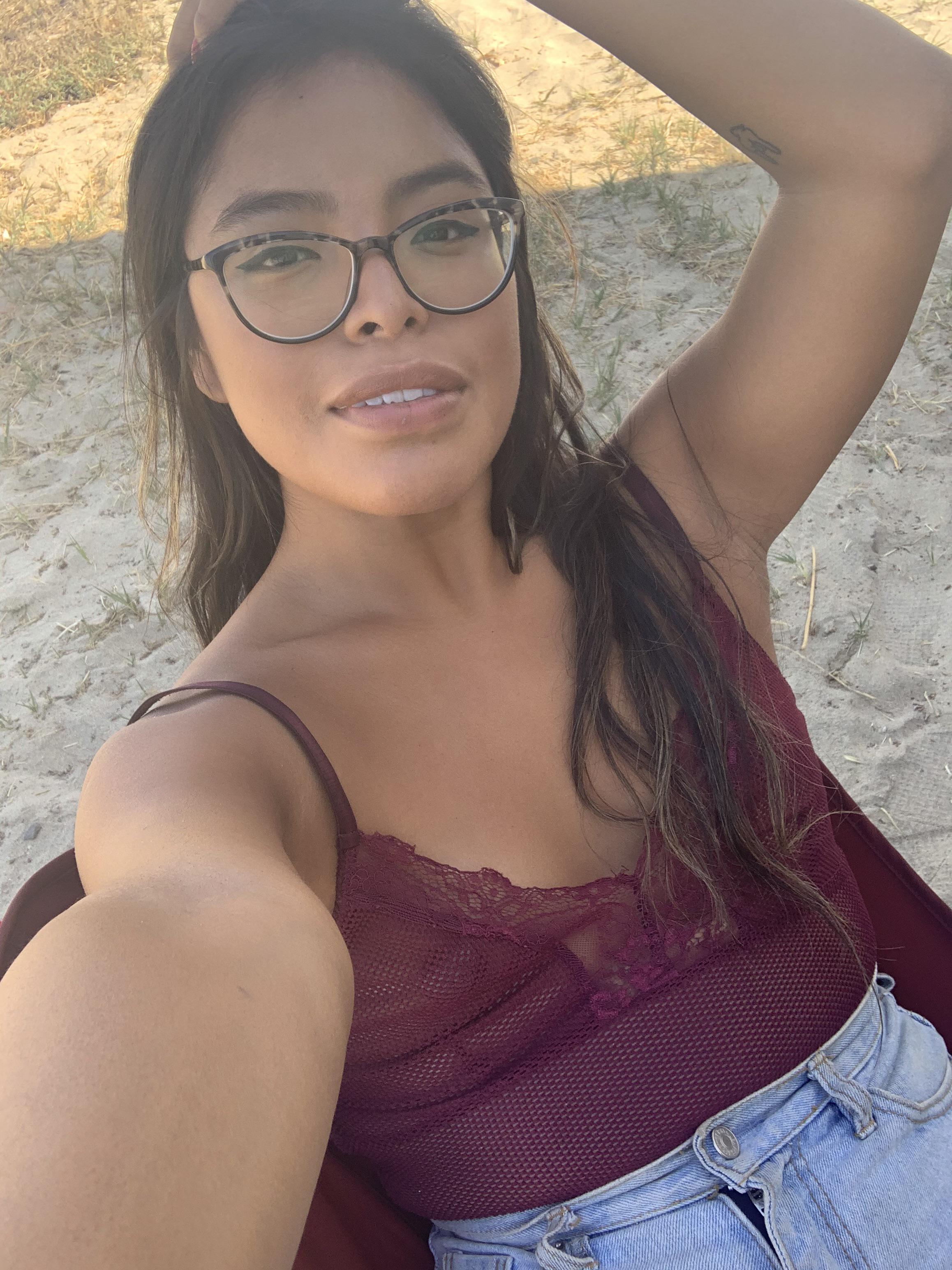 Hi from this van life girl! 😊😊 | Scrolller