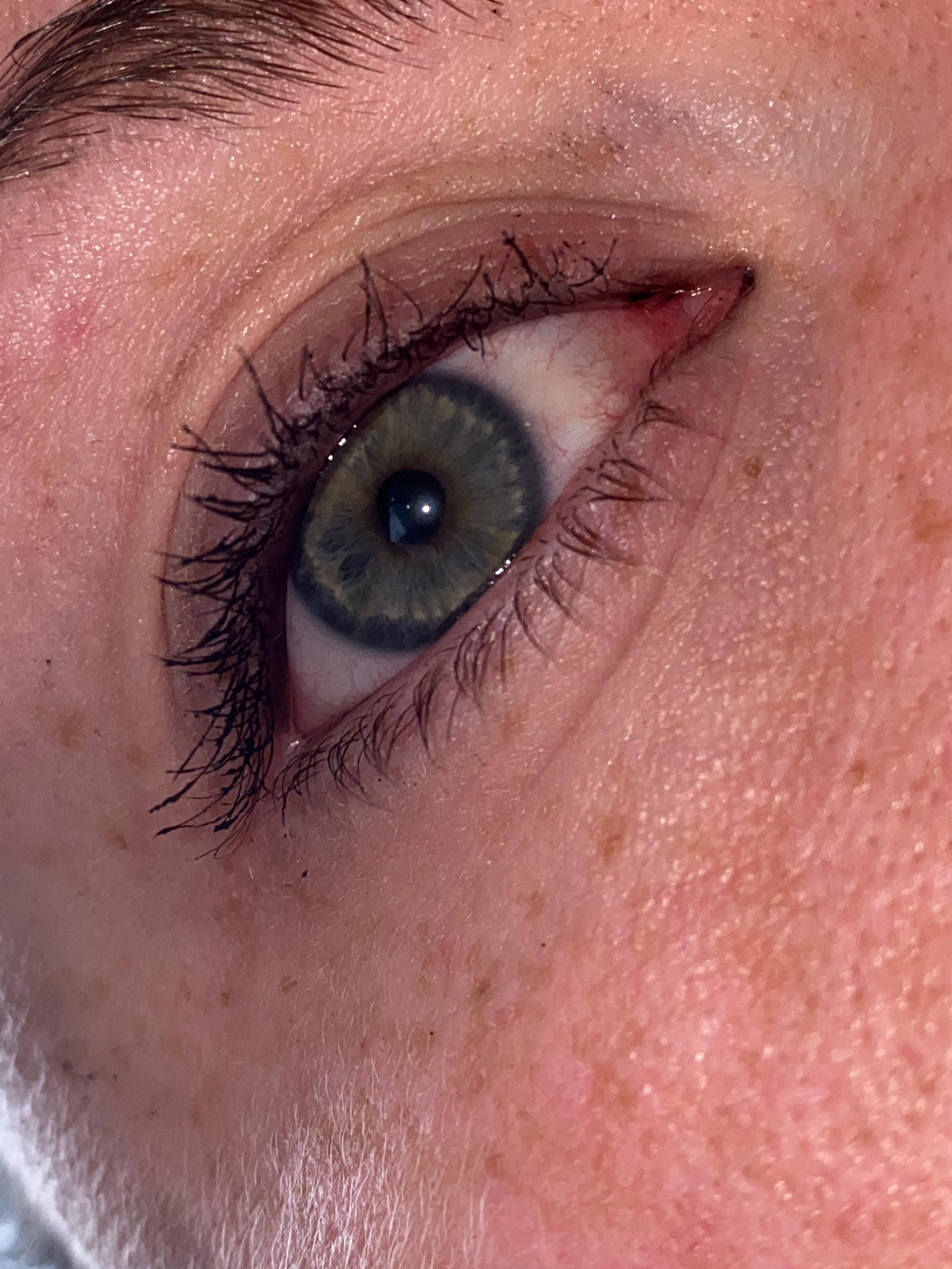 Hi I have eyelashes for the first time in 13 years. | Scrolller