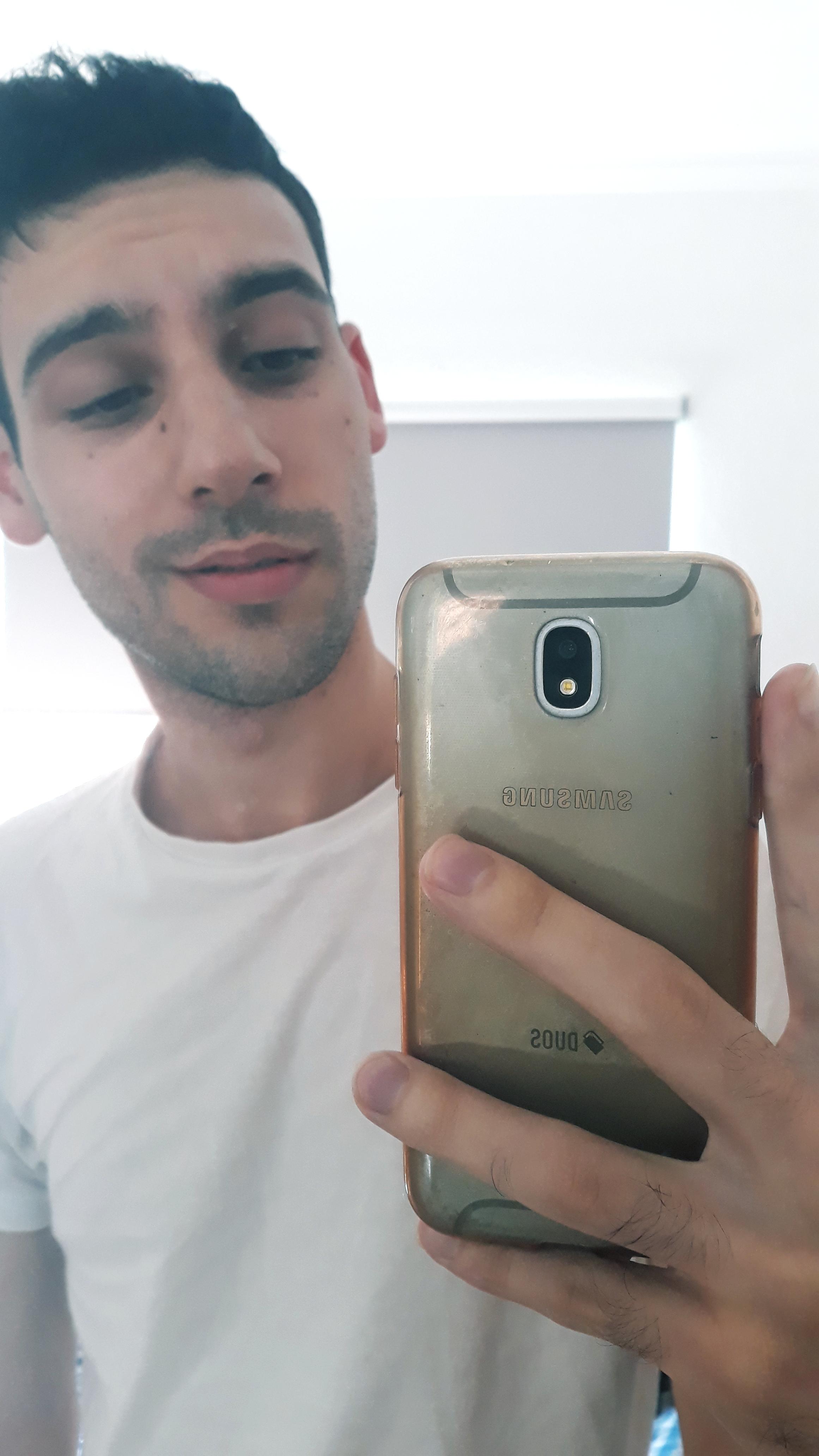 Hi x anyone wanna chat? | Scrolller