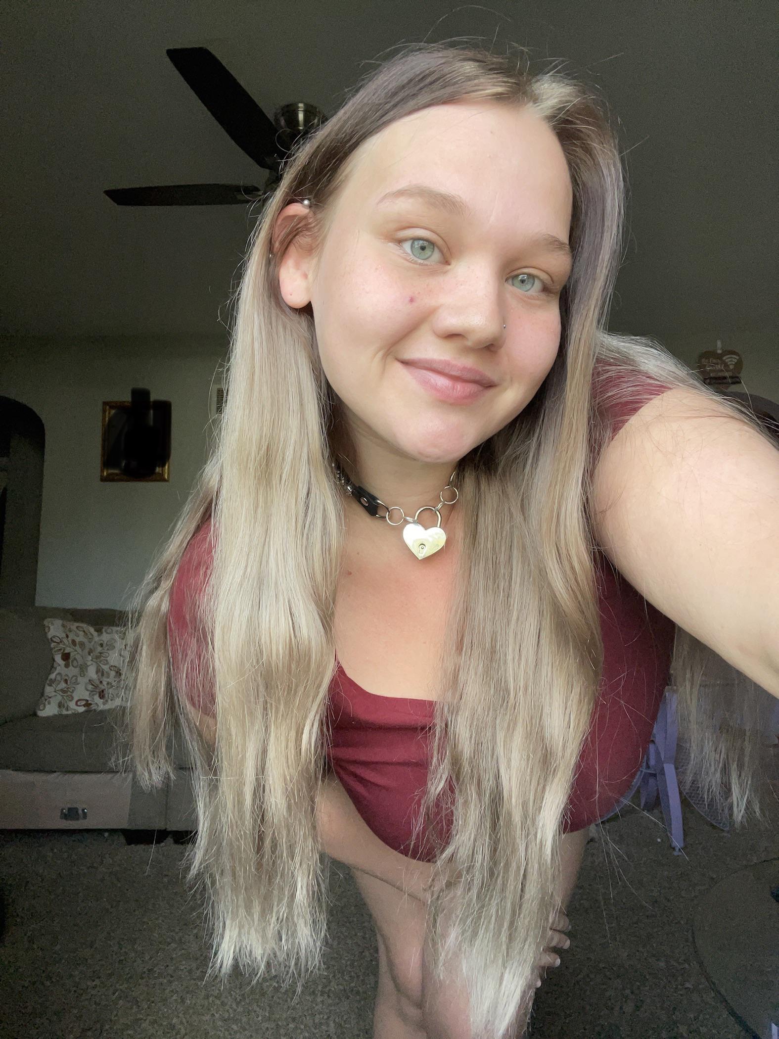 Hiiiii first post here, I don’t even own makeup so this is the perfect sub! Happy Saturday 💋 ...