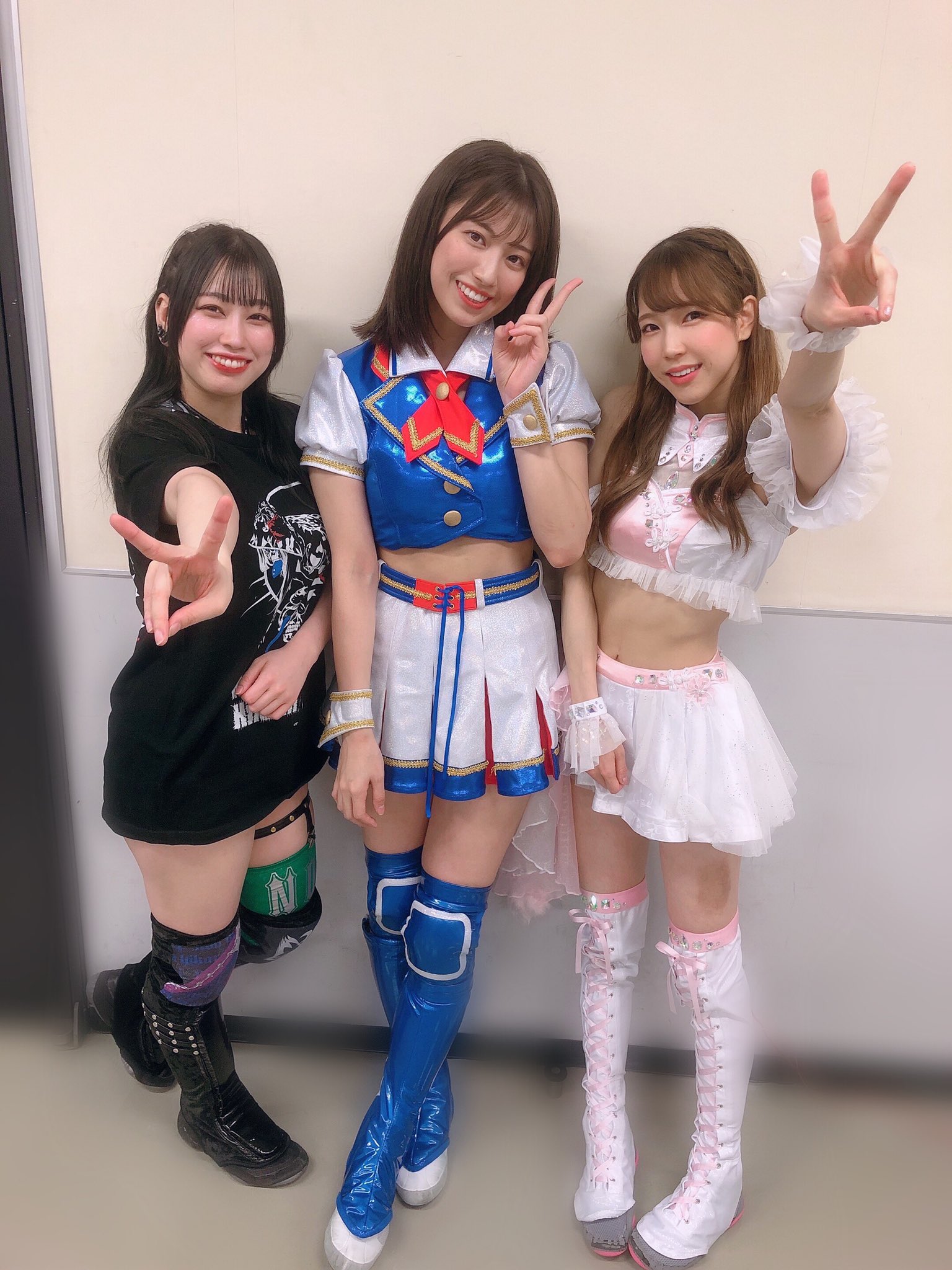 Hikari Noa, Yuki Arai & Mizuki | Scrolller