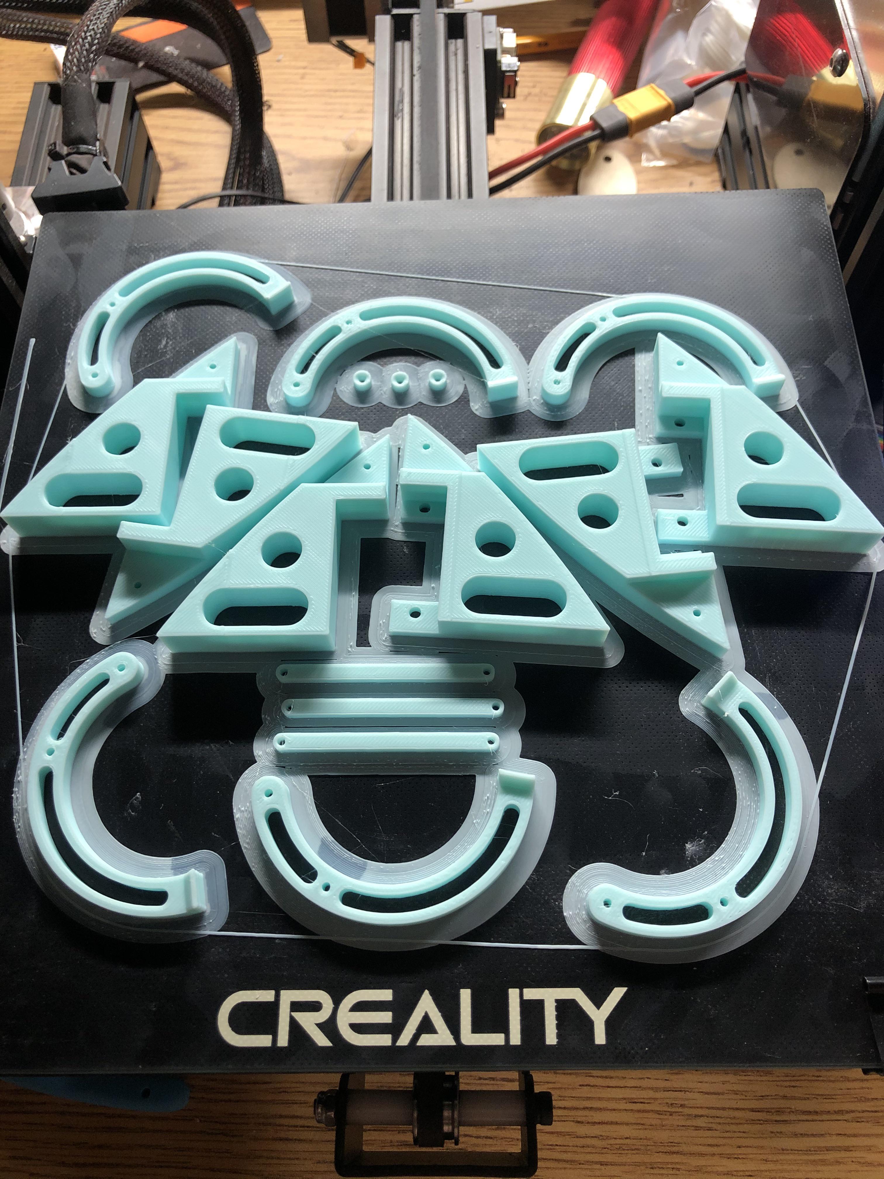 Hinges and more hinges | Scrolller