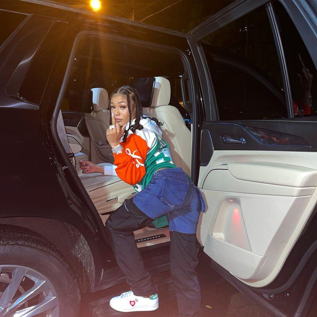 HIT IT FROM THE BACK | Scrolller