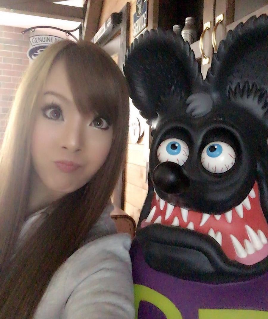 Hitomi & Rat Fink! | Scrolller