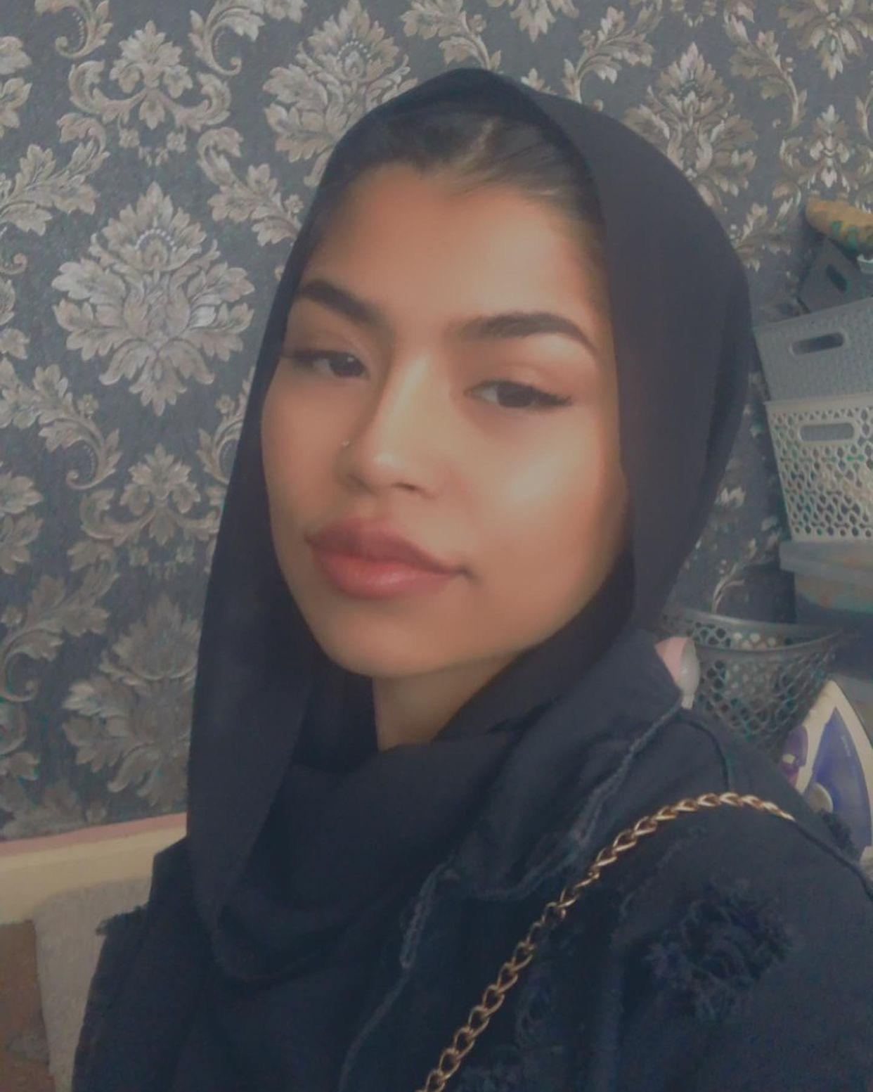 Hiya ️ | Scrolller