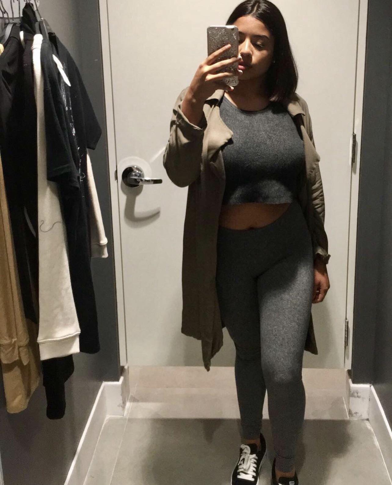 Hmu im half chi*nk half sp*c😌 | Scrolller