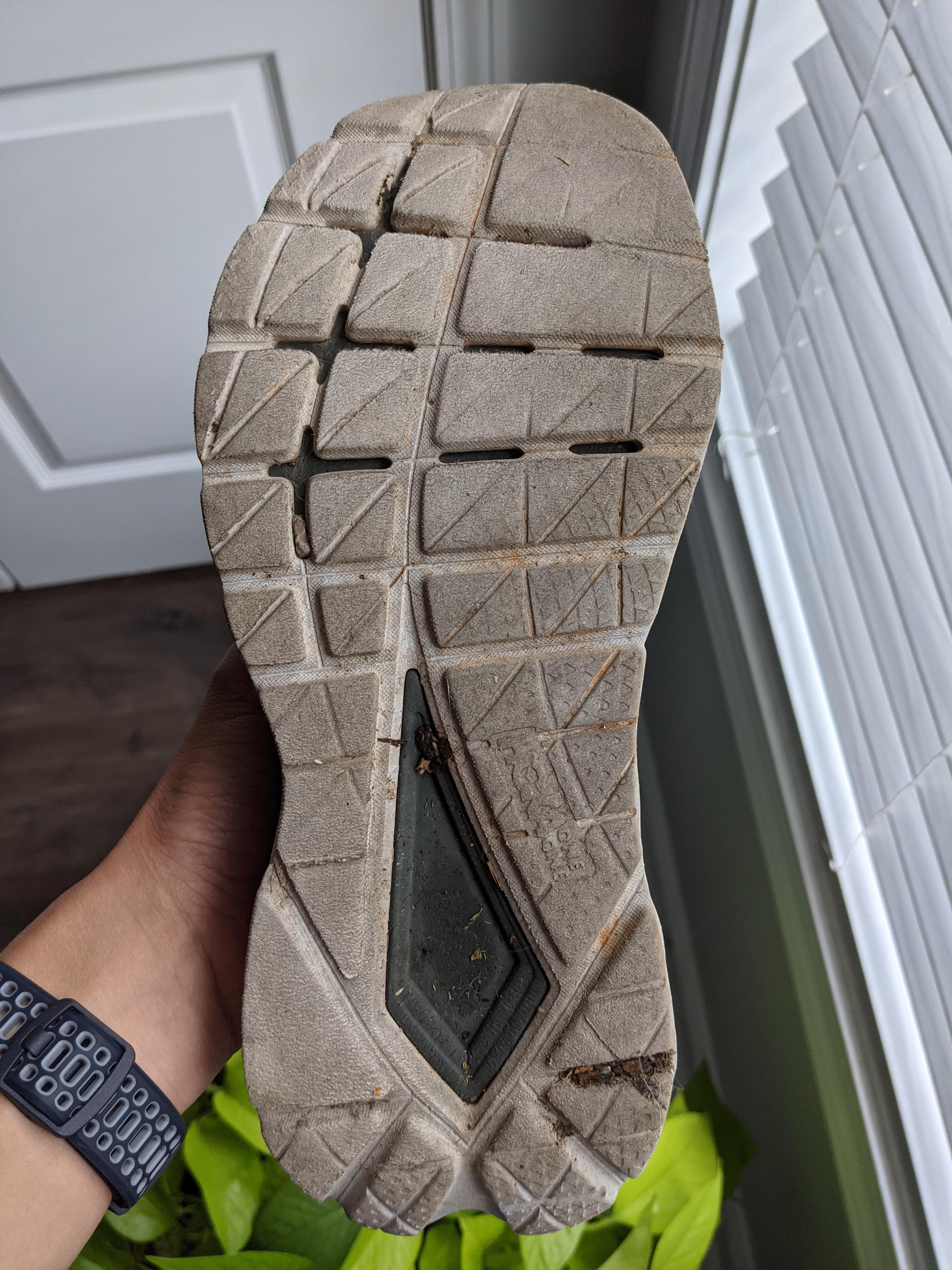 Hoka Mach 4 Outsole @ 170 miles/273 kms | Scrolller