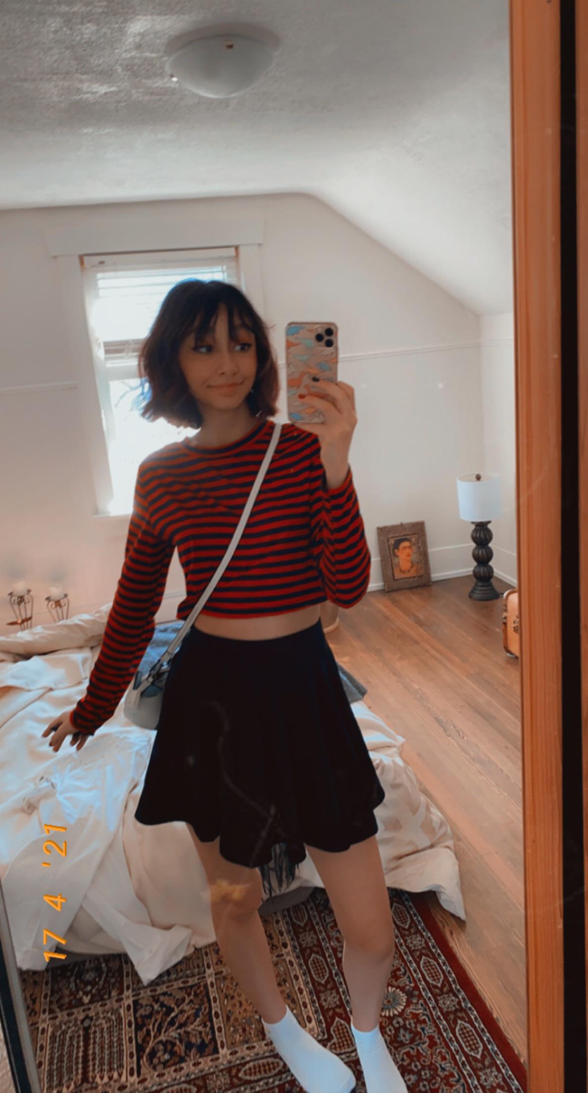 Hola mis amigos [17] | Scrolller