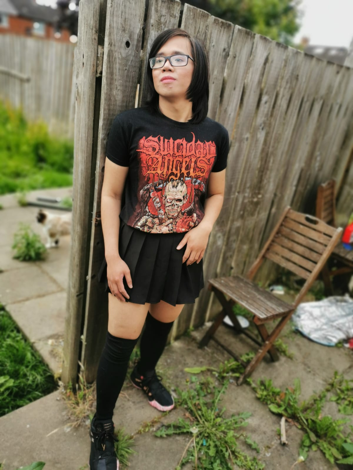 Hold my beer, I'll be in the pit | Scrolller