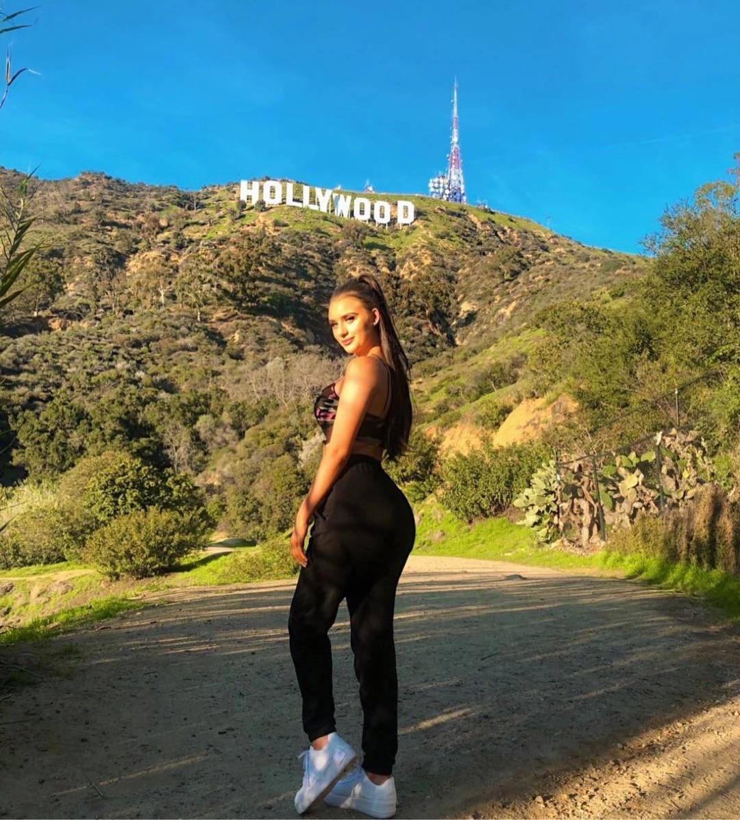 Hollywood 😎 | Scrolller