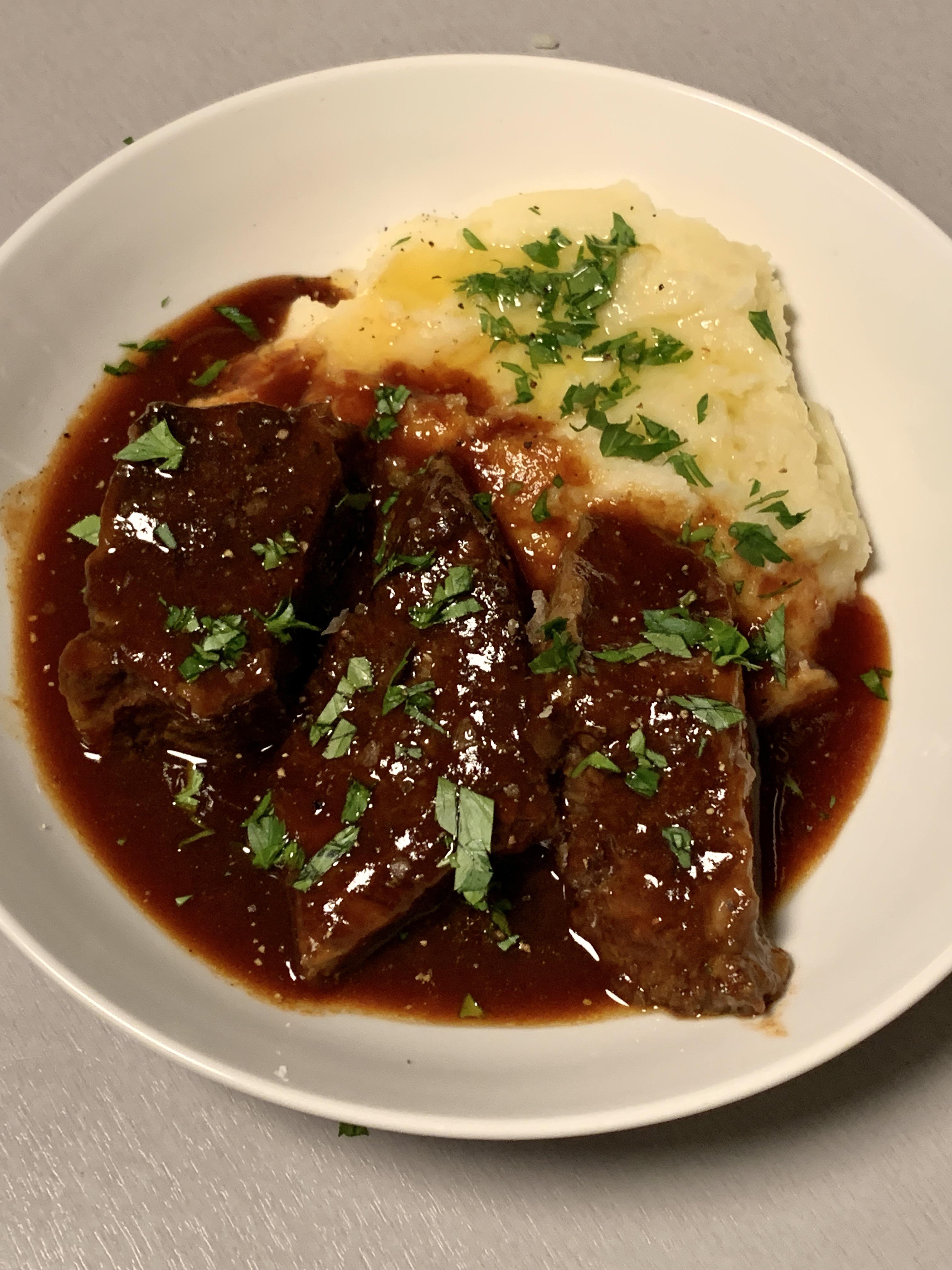 [Homemade] beef short ribs with demi glacé and mashed potatoes | Scrolller