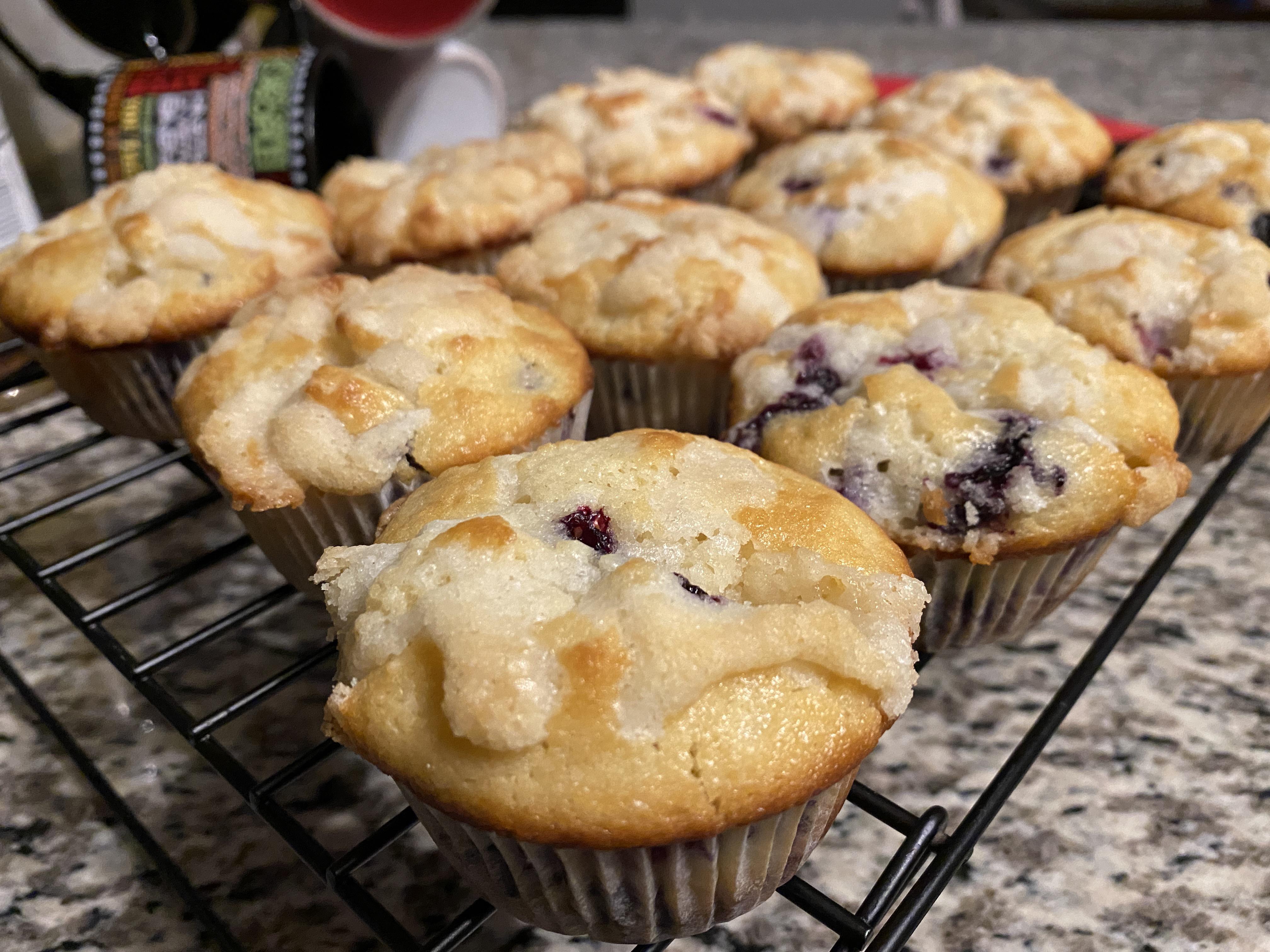 [Homemade] Blueberry & Streusel Muffins | Scrolller
