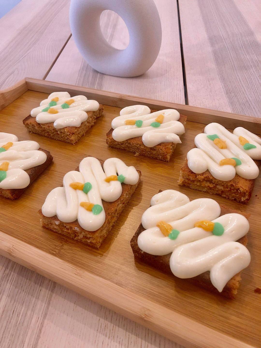 [Homemade] carrot cake with cream cheese frosting | Scrolller