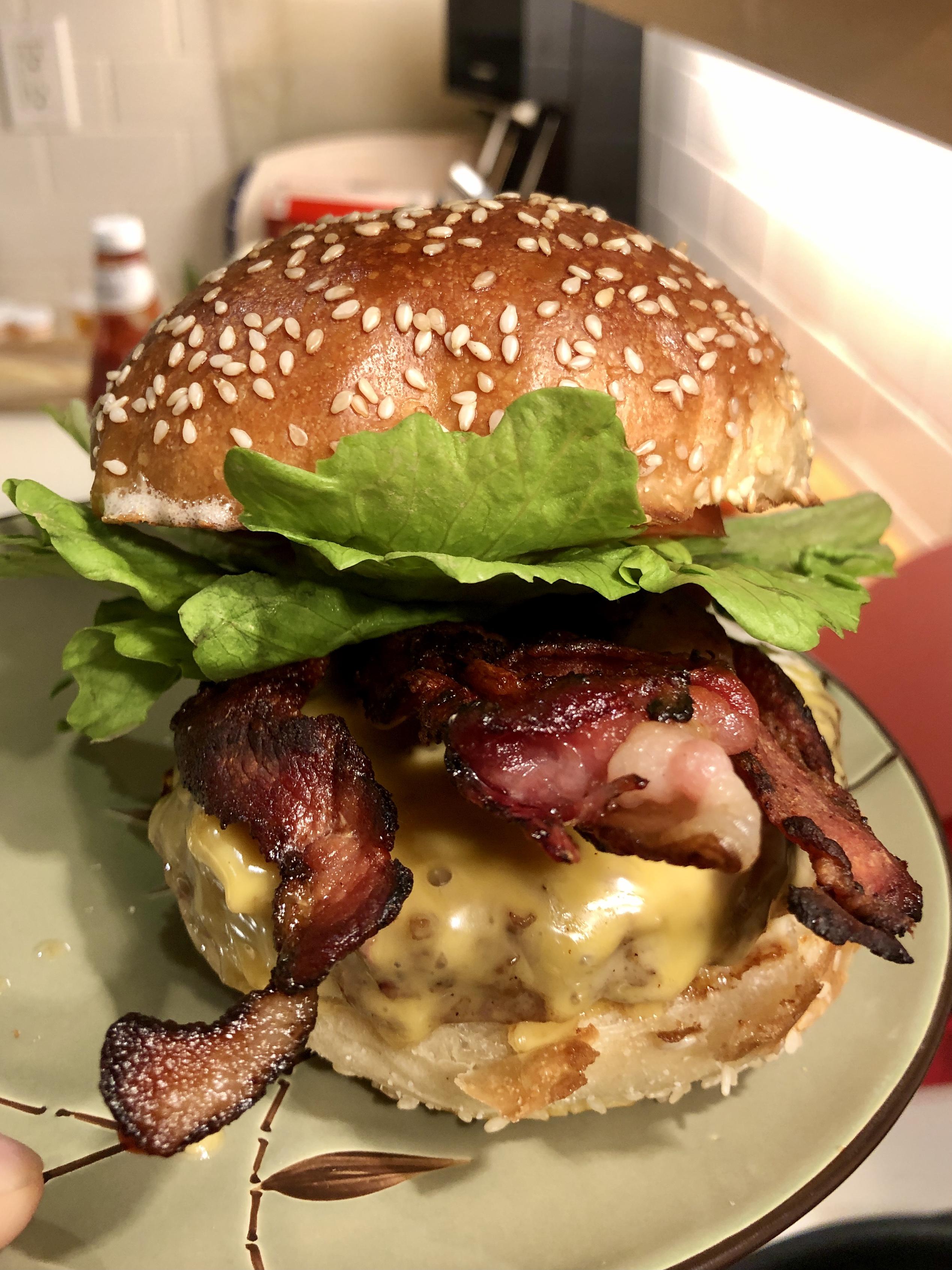[Homemade] Maple-Bacon Cheeseburger | Scrolller