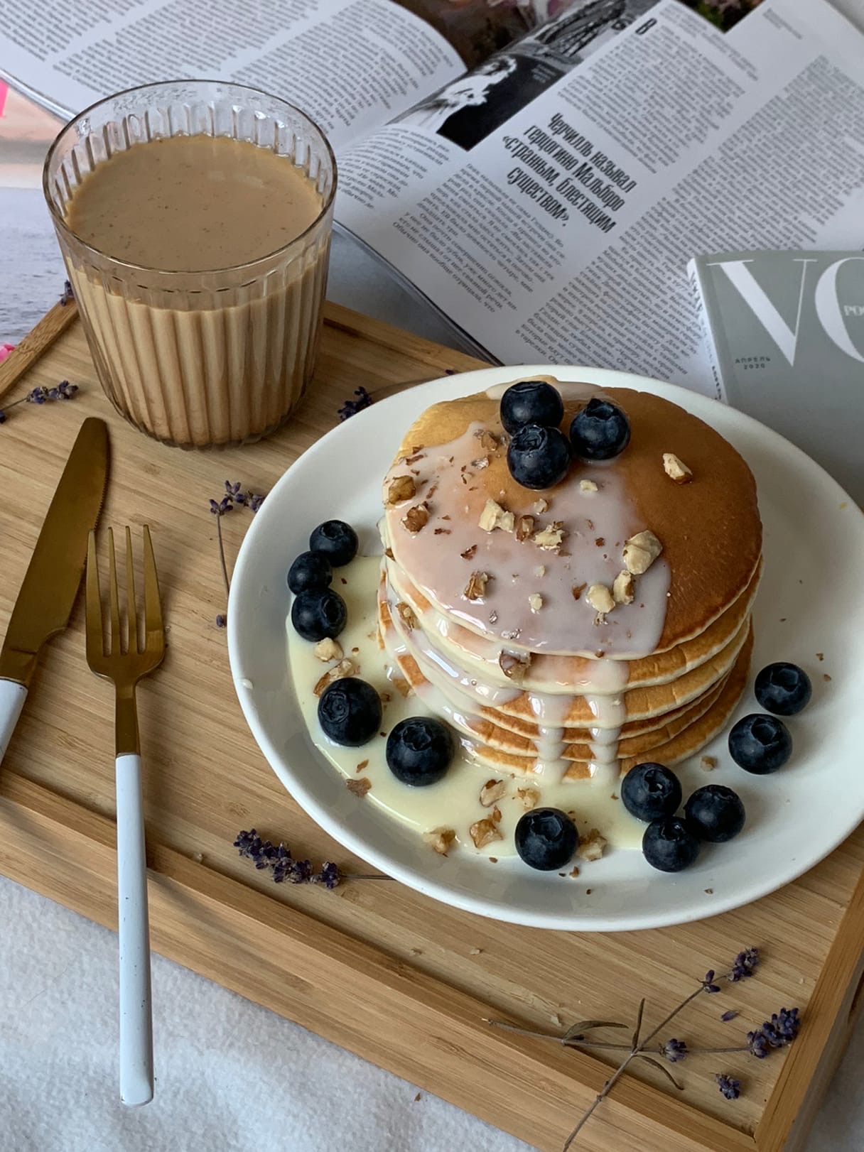 Homemade pancakes and hot chocolate | Scrolller