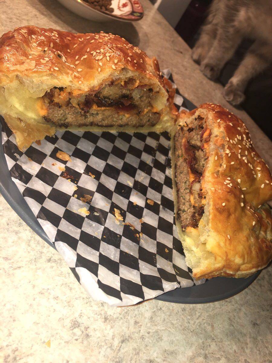 [Homemade] Puff Pastry Hamburger | Scrolller