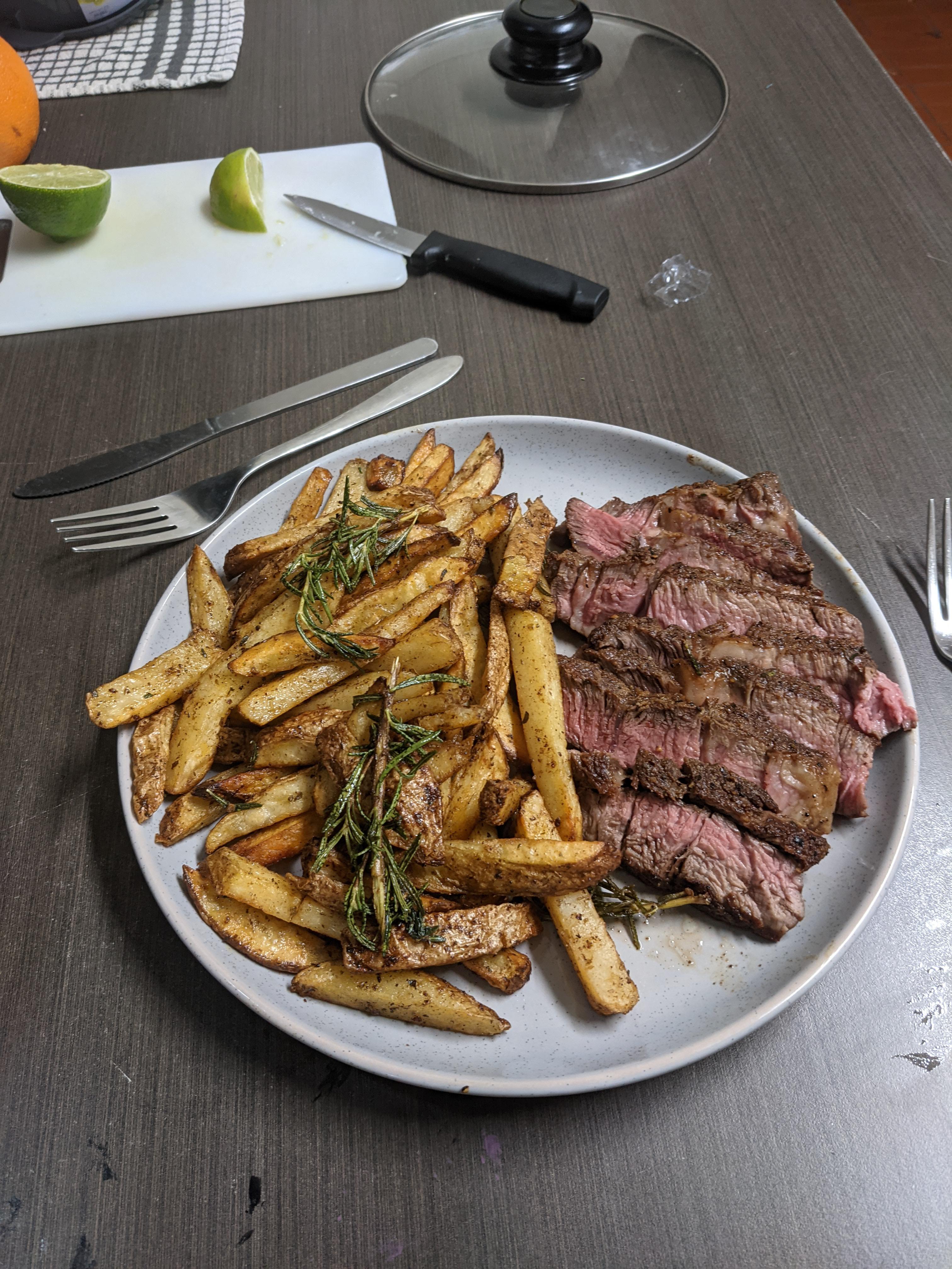 [Homemade] Rib-eye Steak and chips | Scrolller