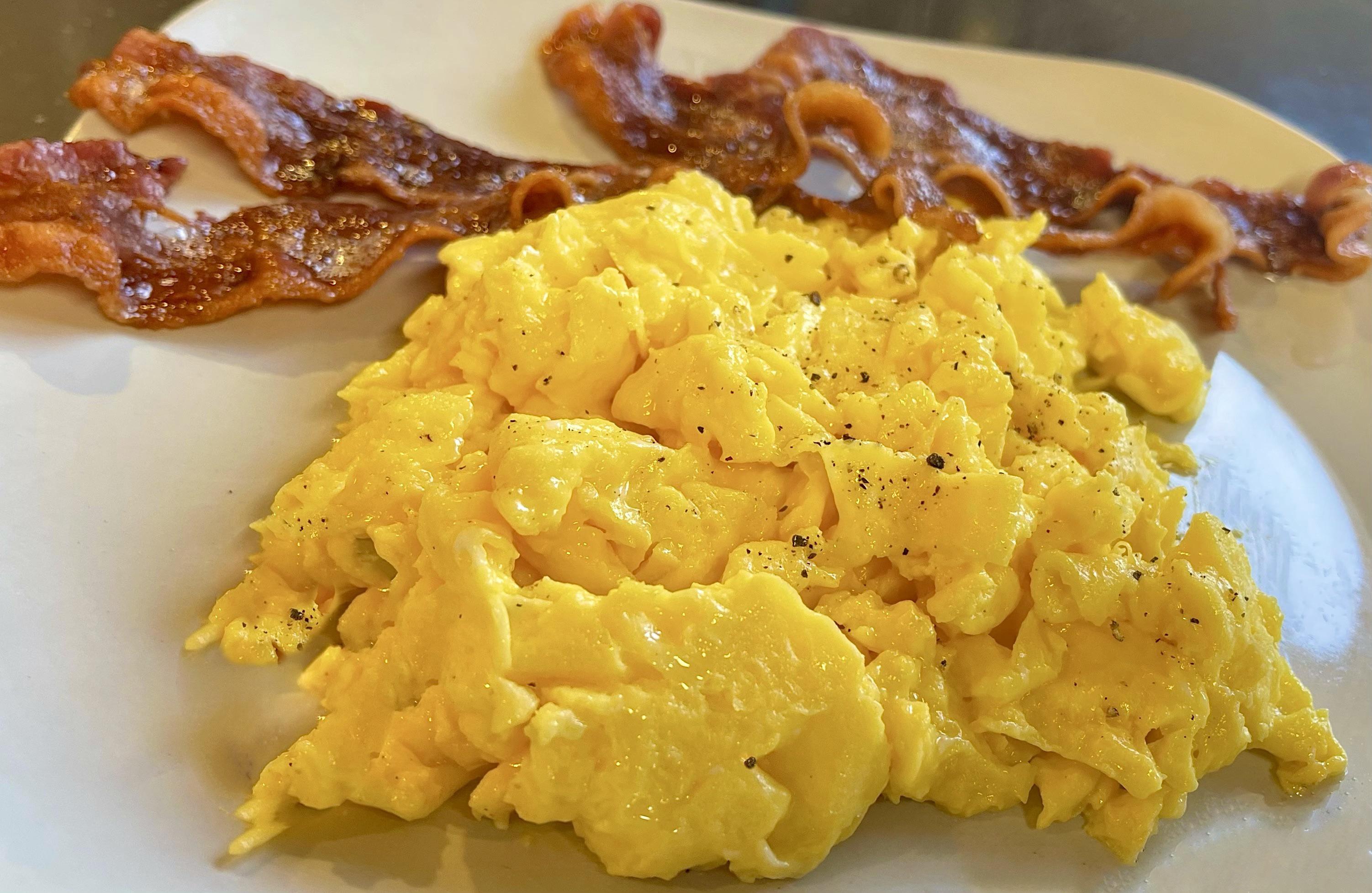 [homemade] Scrambled Eggs & Bacon | Scrolller