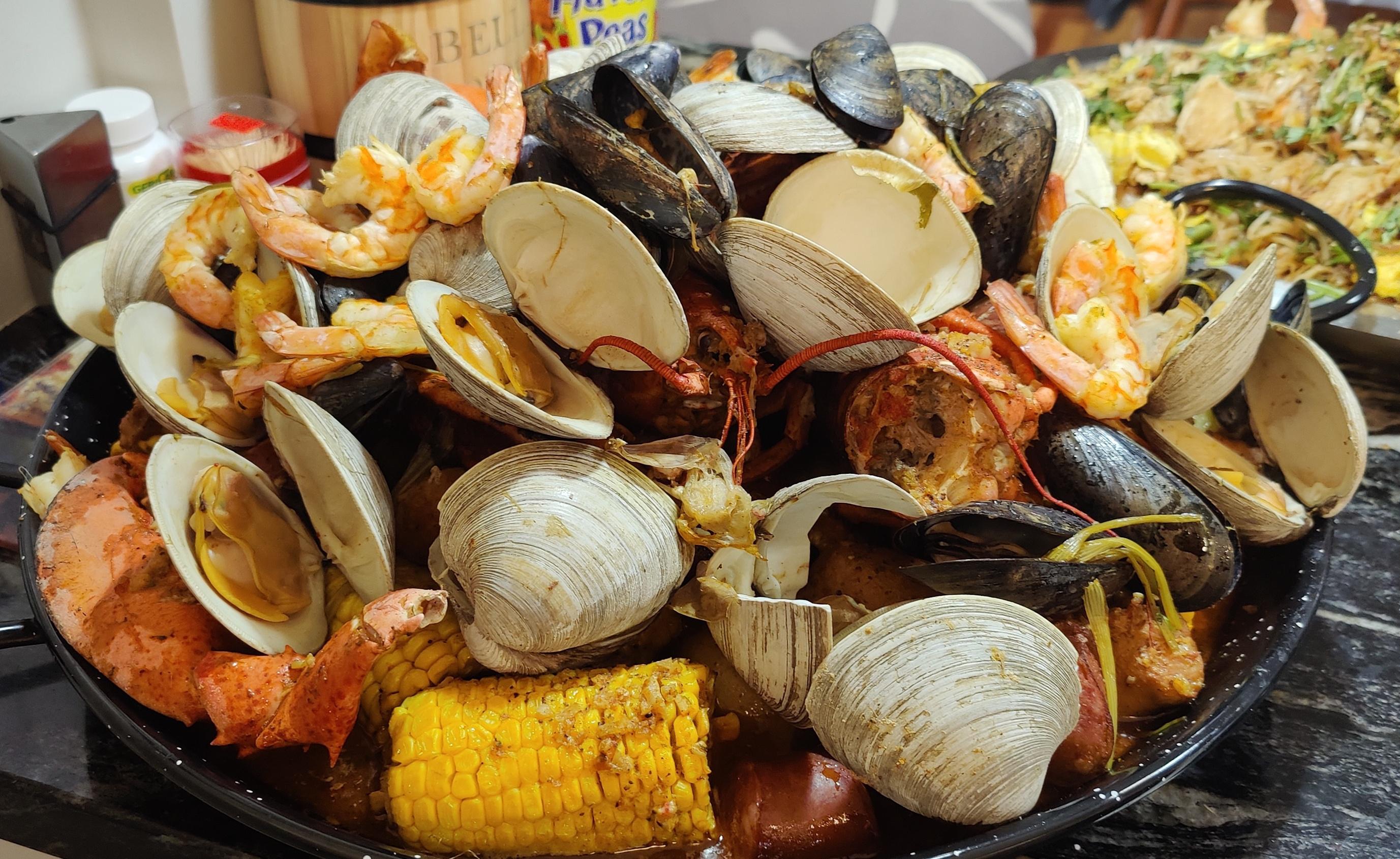 [homemade] seafood boil plated | Scrolller
