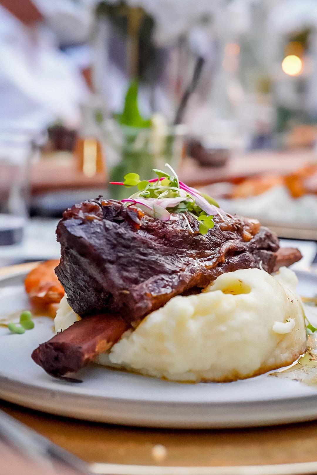 [homemade] Whipped potato purée / Braised beef short rib | Scrolller