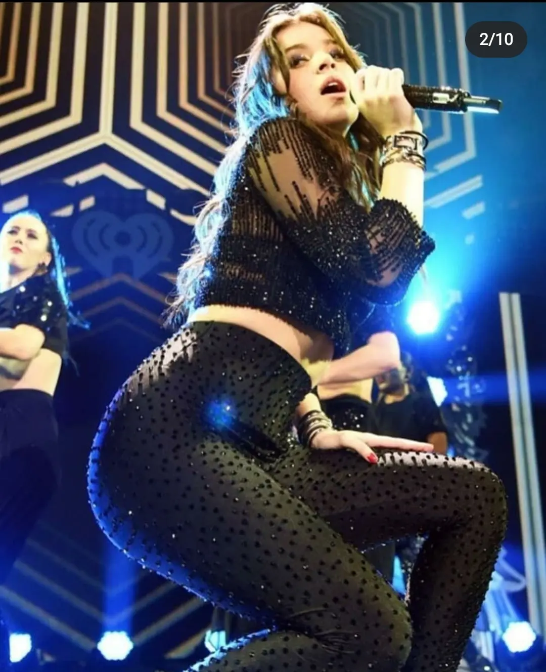 Honestly Hailee Steinfeld Has A Massive Ass Scrolller