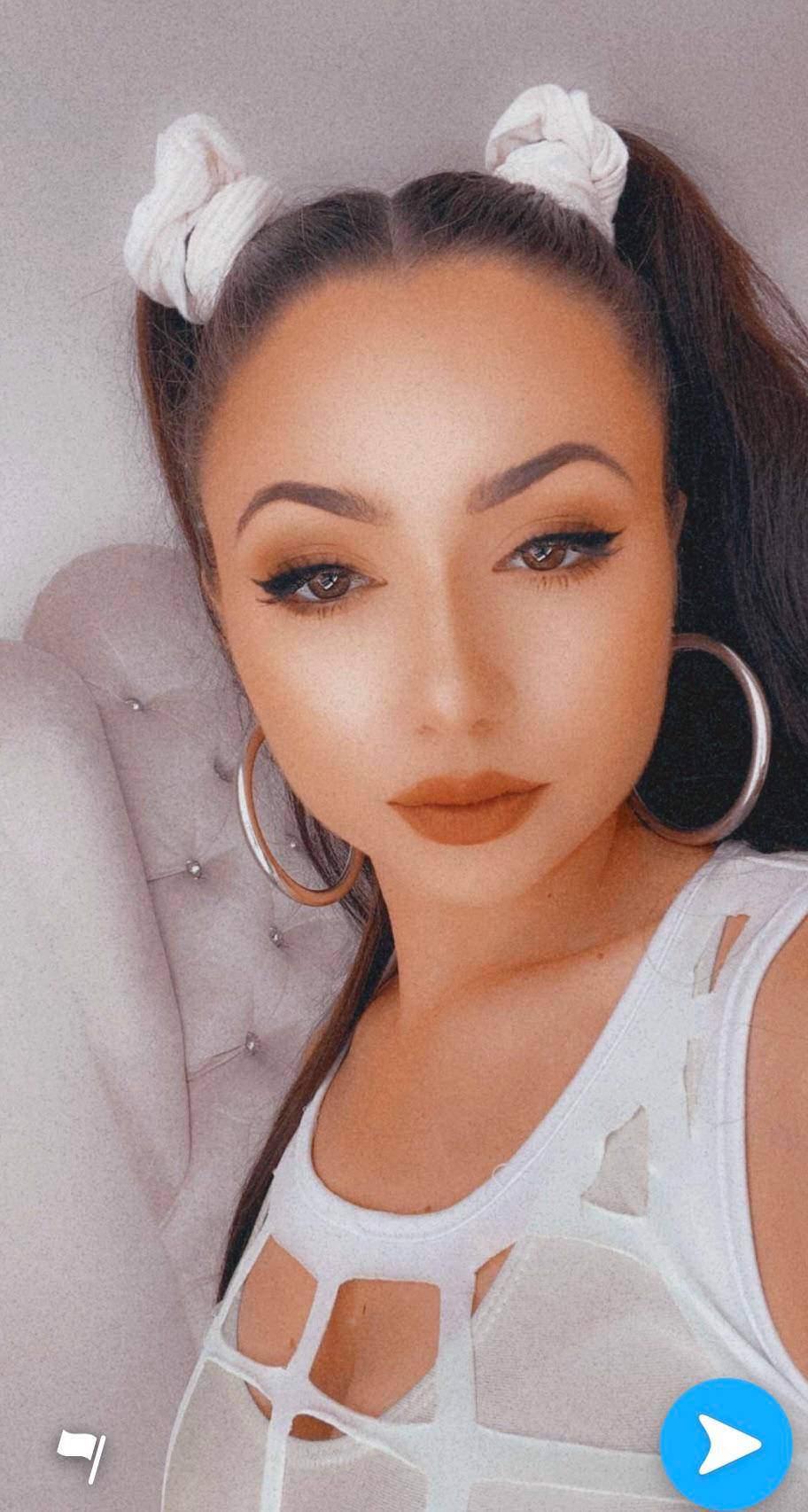 Hoop earrings | Scrolller