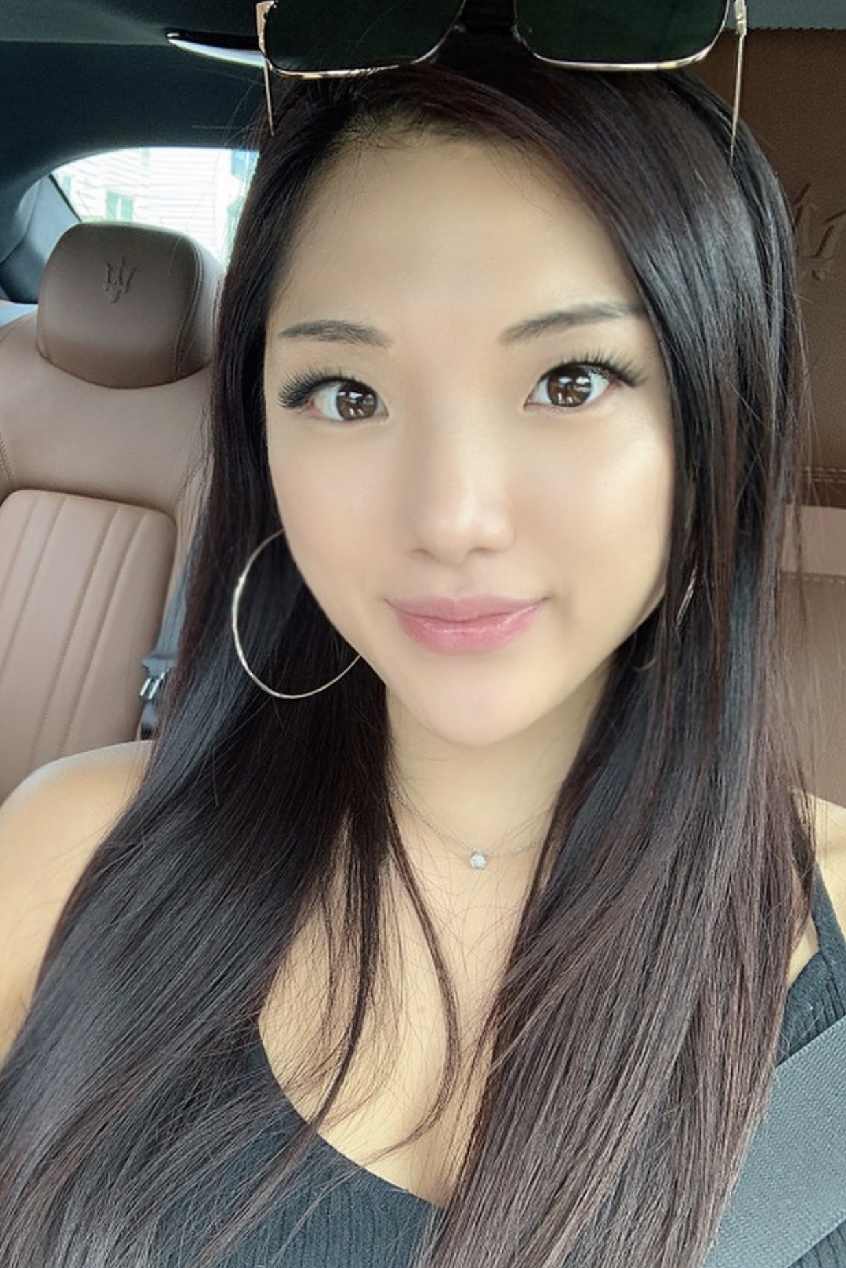 Hoop earrings | Scrolller