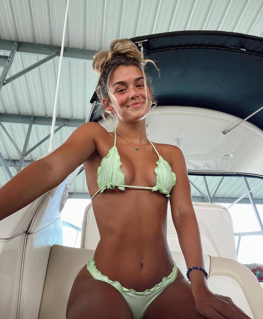 Boat day | Scrolller