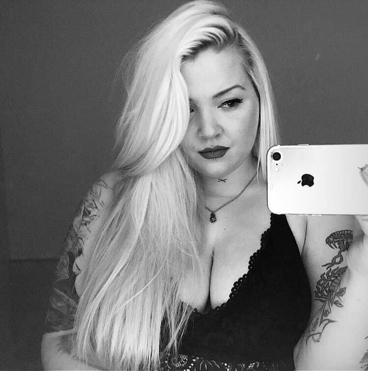 Hope black and white is okay | Scrolller