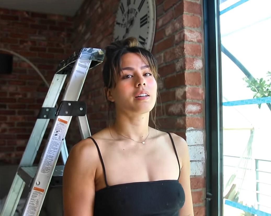 hot and flustered megan | Scrolller