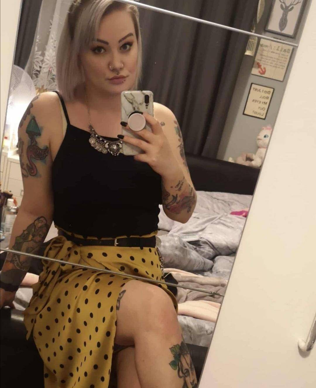 Hot aunt | Scrolller