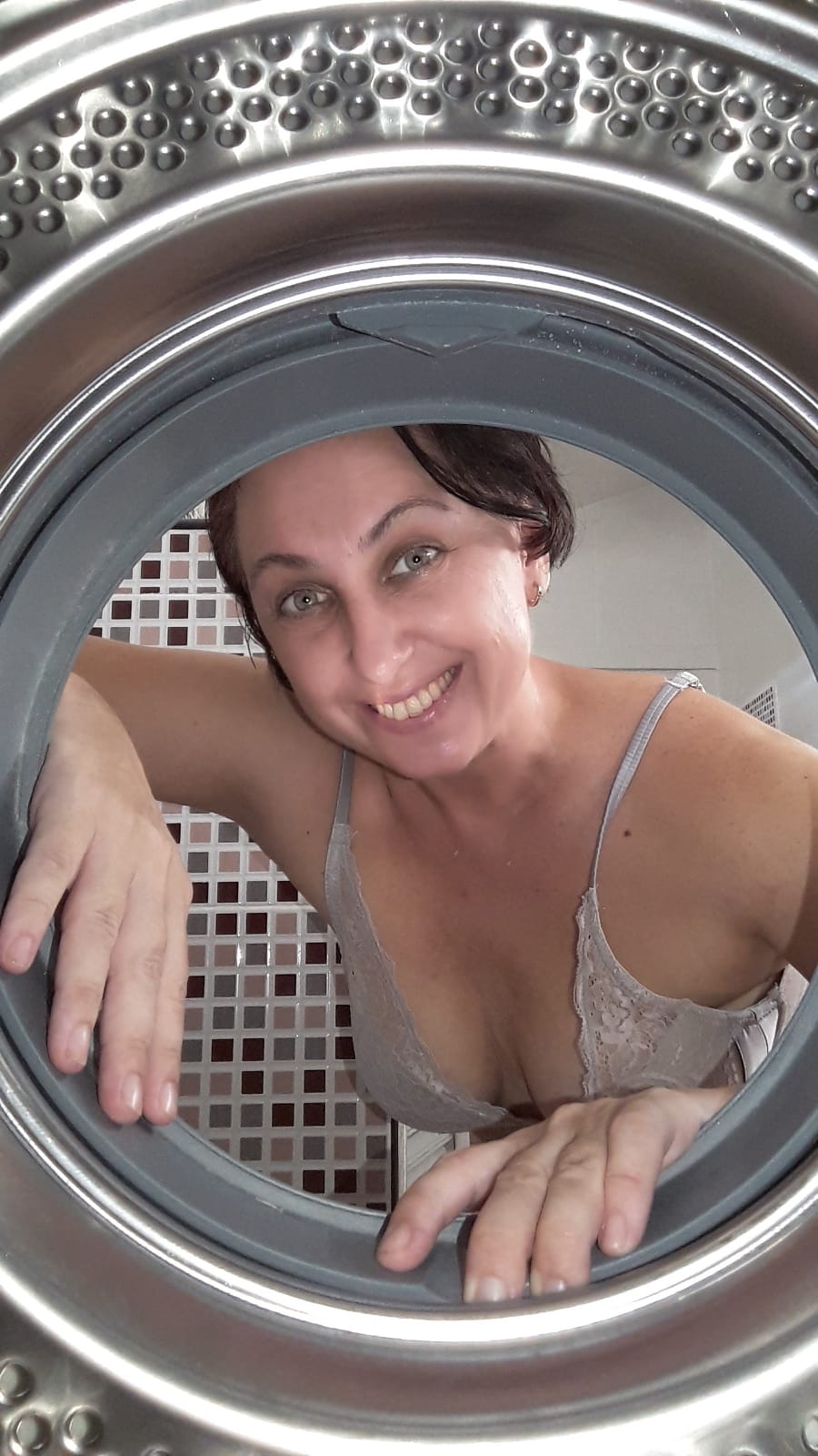 Hot laundry | Scrolller