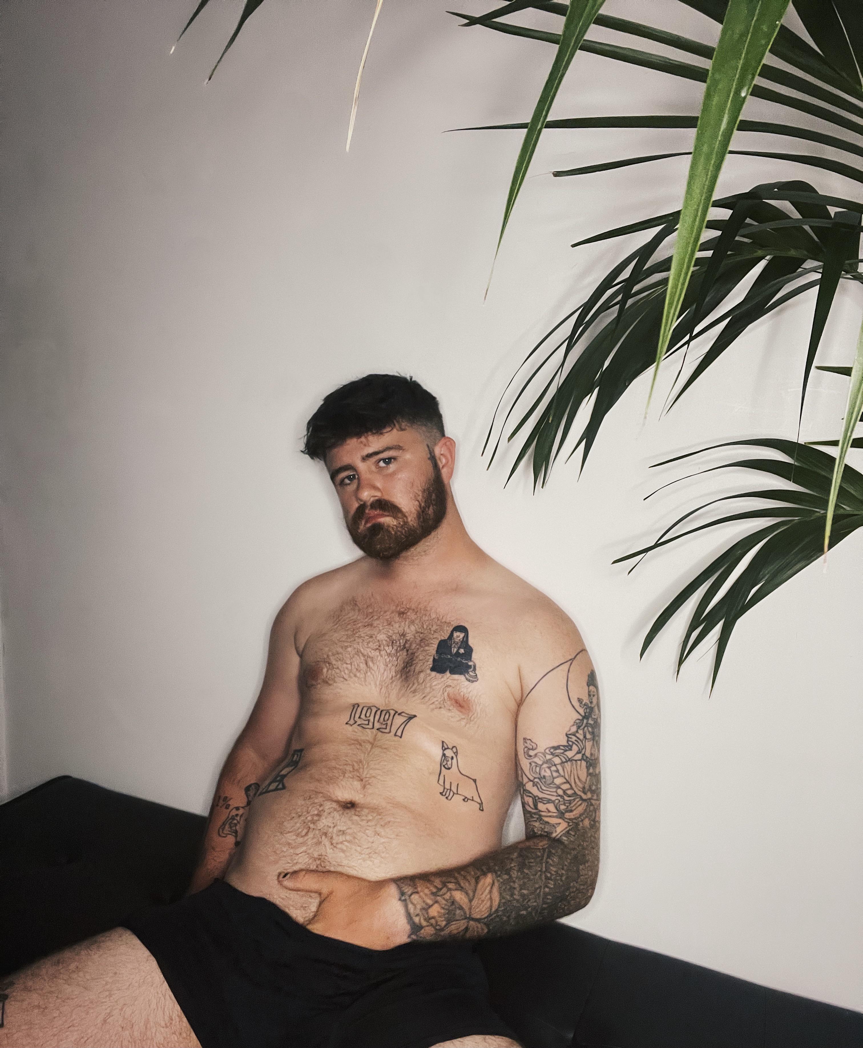 Hot summer nights | Scrolller