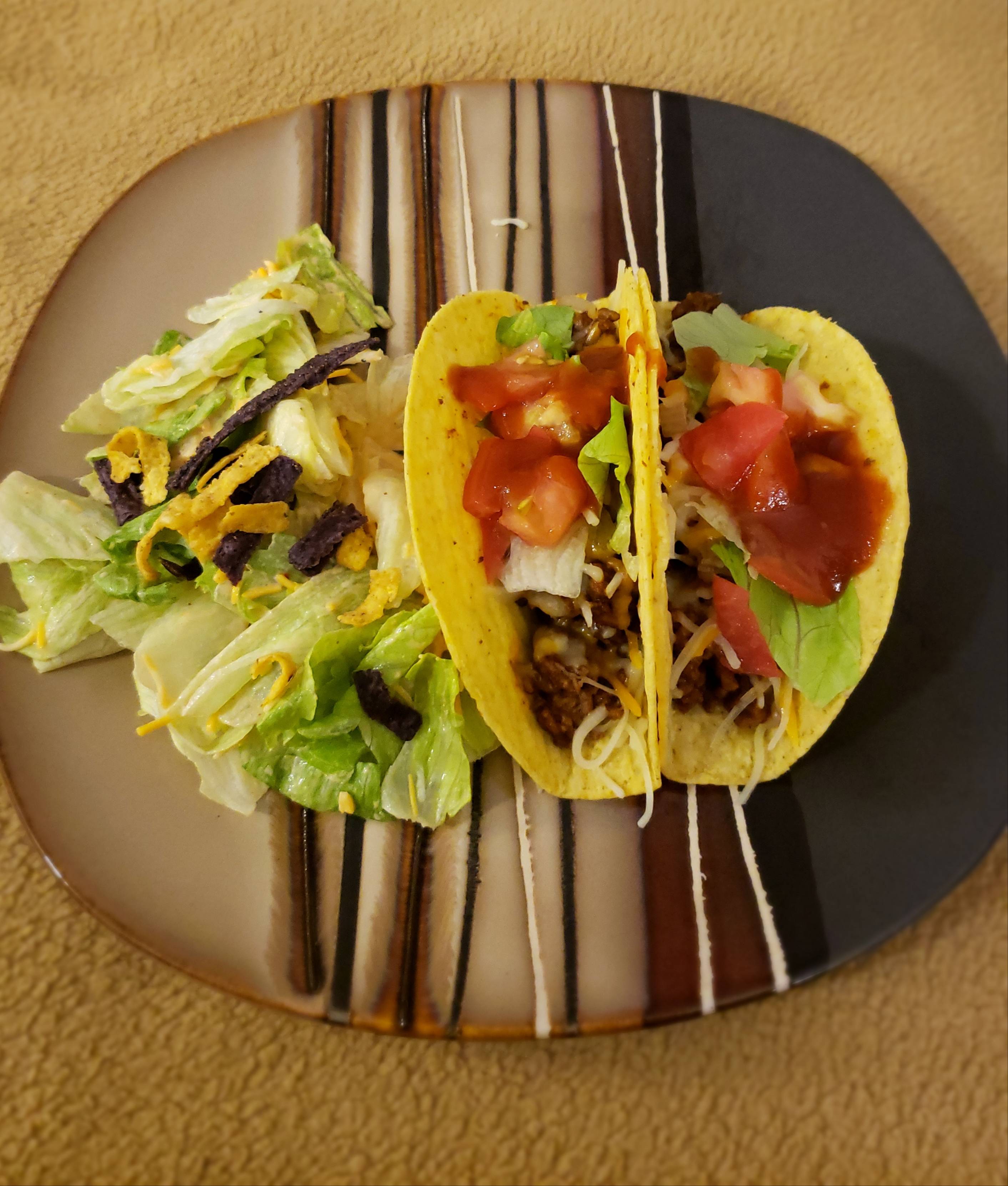 Hotel tacos! | Scrolller