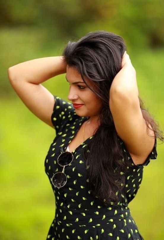 Hottie Resmi OF NU.DE collection worth 100$...Check comm.ents for li.nk | Scrolller