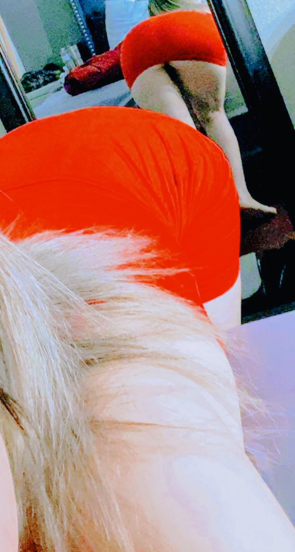 Hotwife ready to roll 🙊🔥 | Scrolller